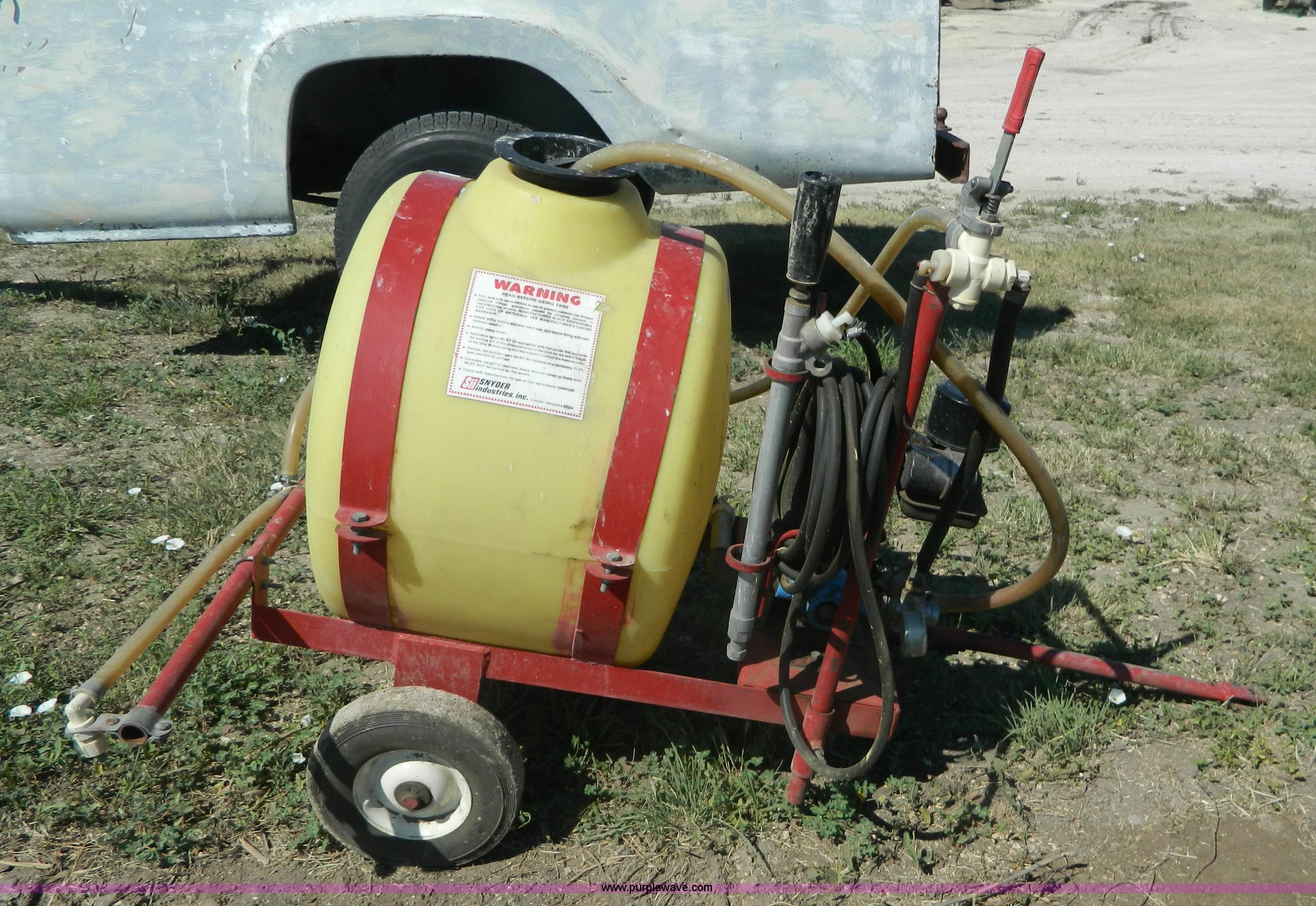 Kuker sprayer in Hays, KS | Item BJ9175 sold | Purple Wave