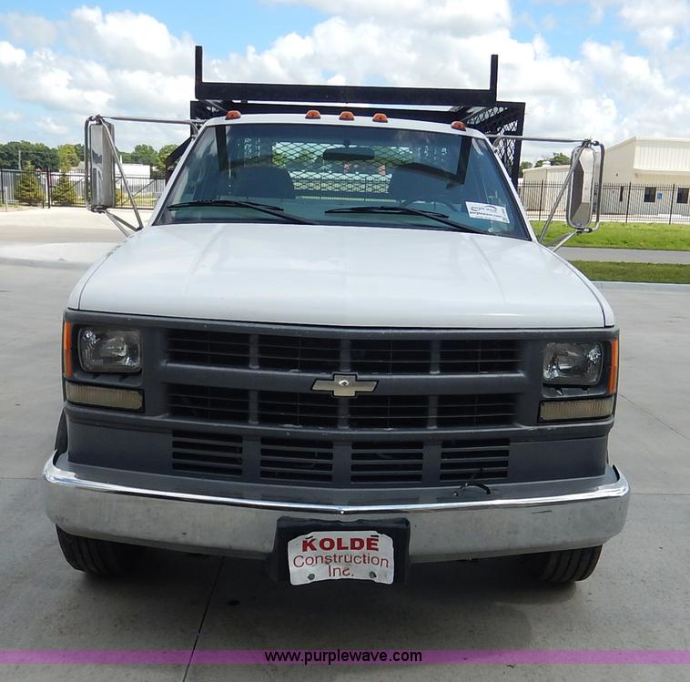 2002 Chevrolet Silverado 3500HD utility truck in Manhattan, KS | Item ...