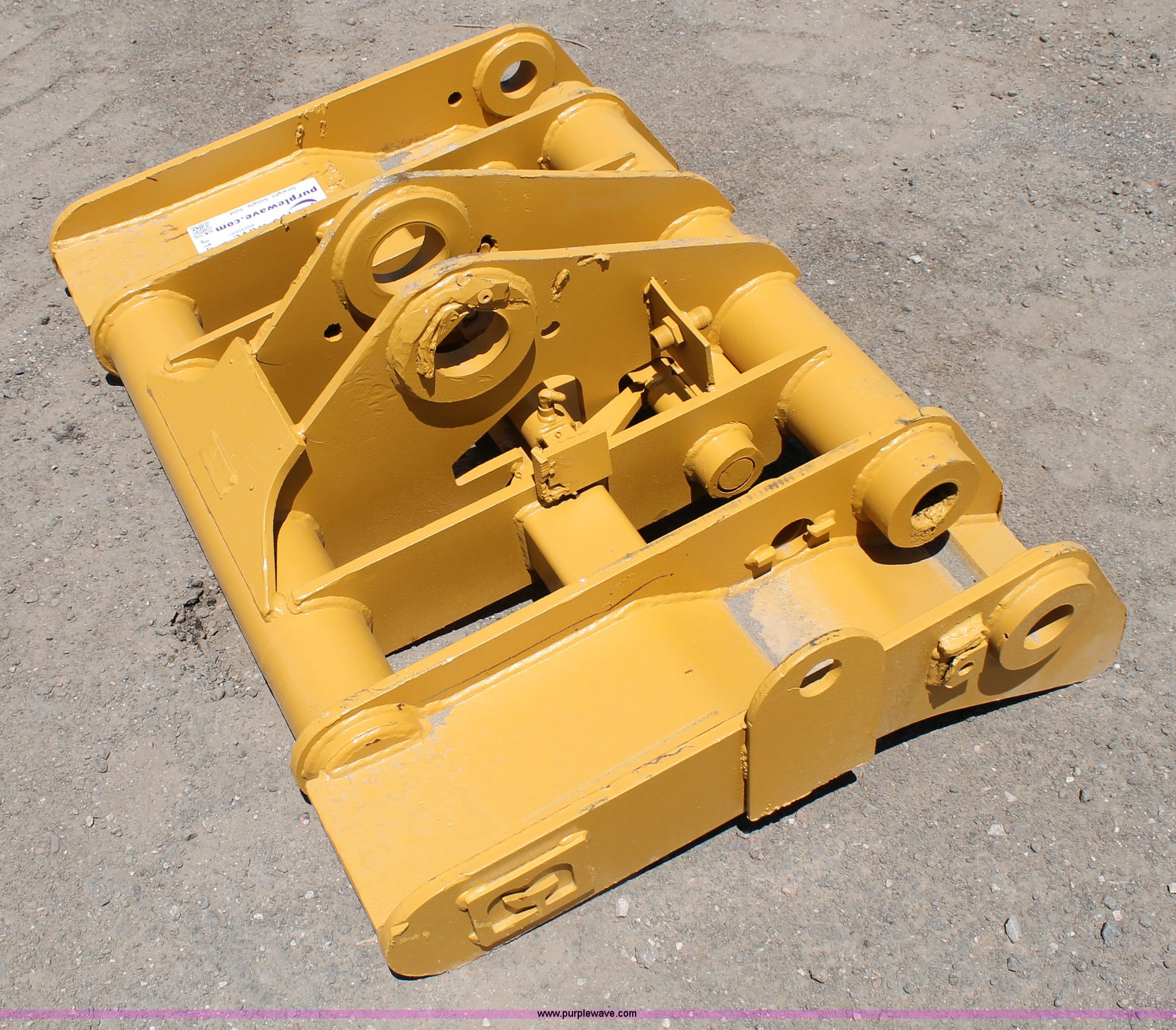 Quick attach for Caterpillar loader in Gallup , NM | Item J1475 sold ...