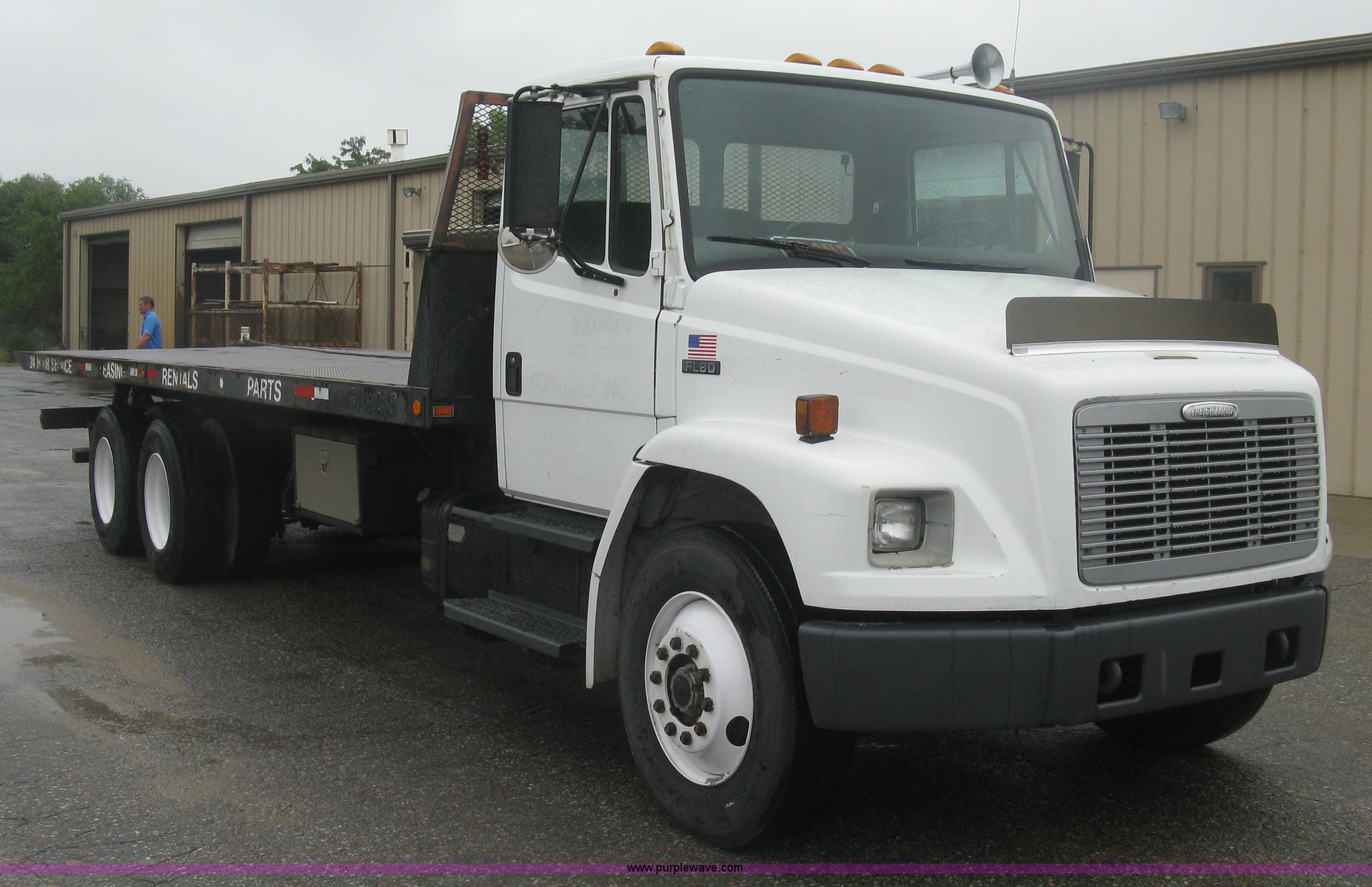 1997 Freightliner FL80 rollback truck in Wichita, KS | Item K8688 sold ...