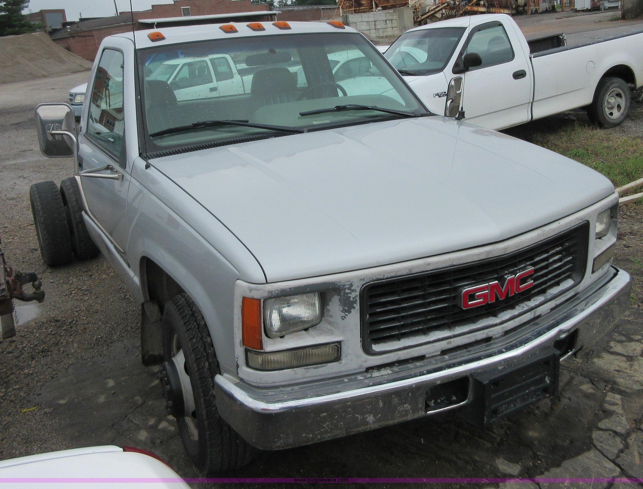 1996 GMC 3500 pickup truck cab and chassis in Pittsburg , KS | Item ...
