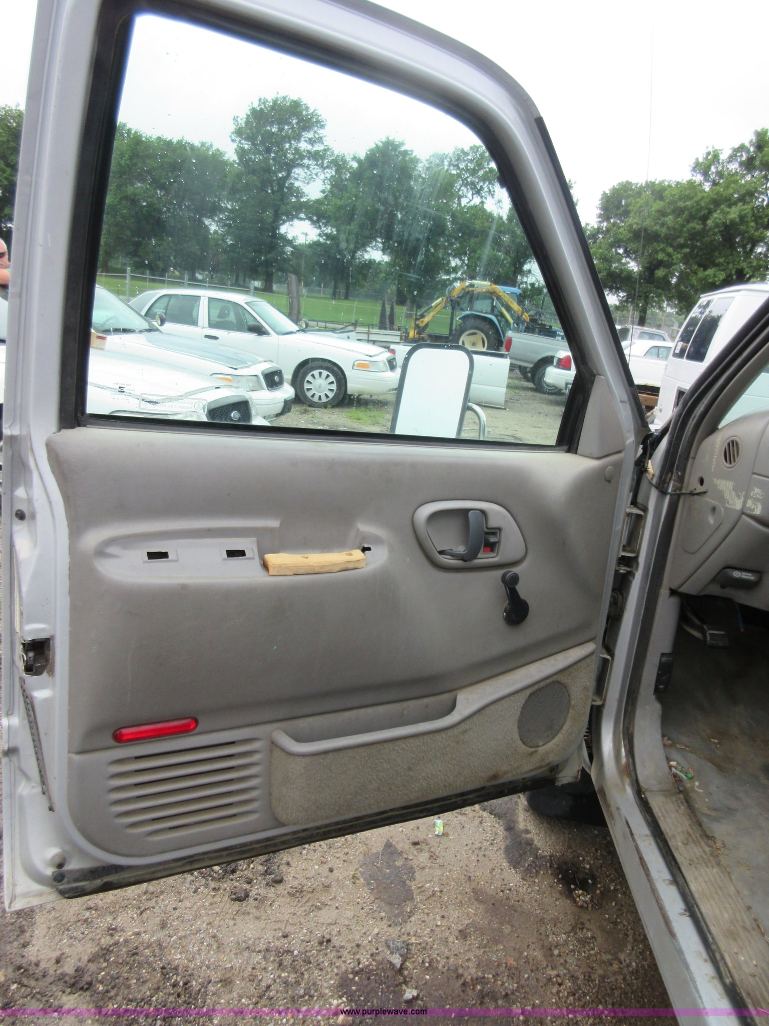 1996 GMC 3500 pickup truck cab and chassis in Pittsburg , KS | Item ...