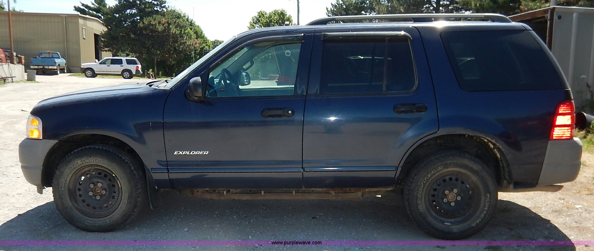 2002 Ford Explorer XLS SUV in Sabetha, KS | Item J3754 sold | Purple Wave