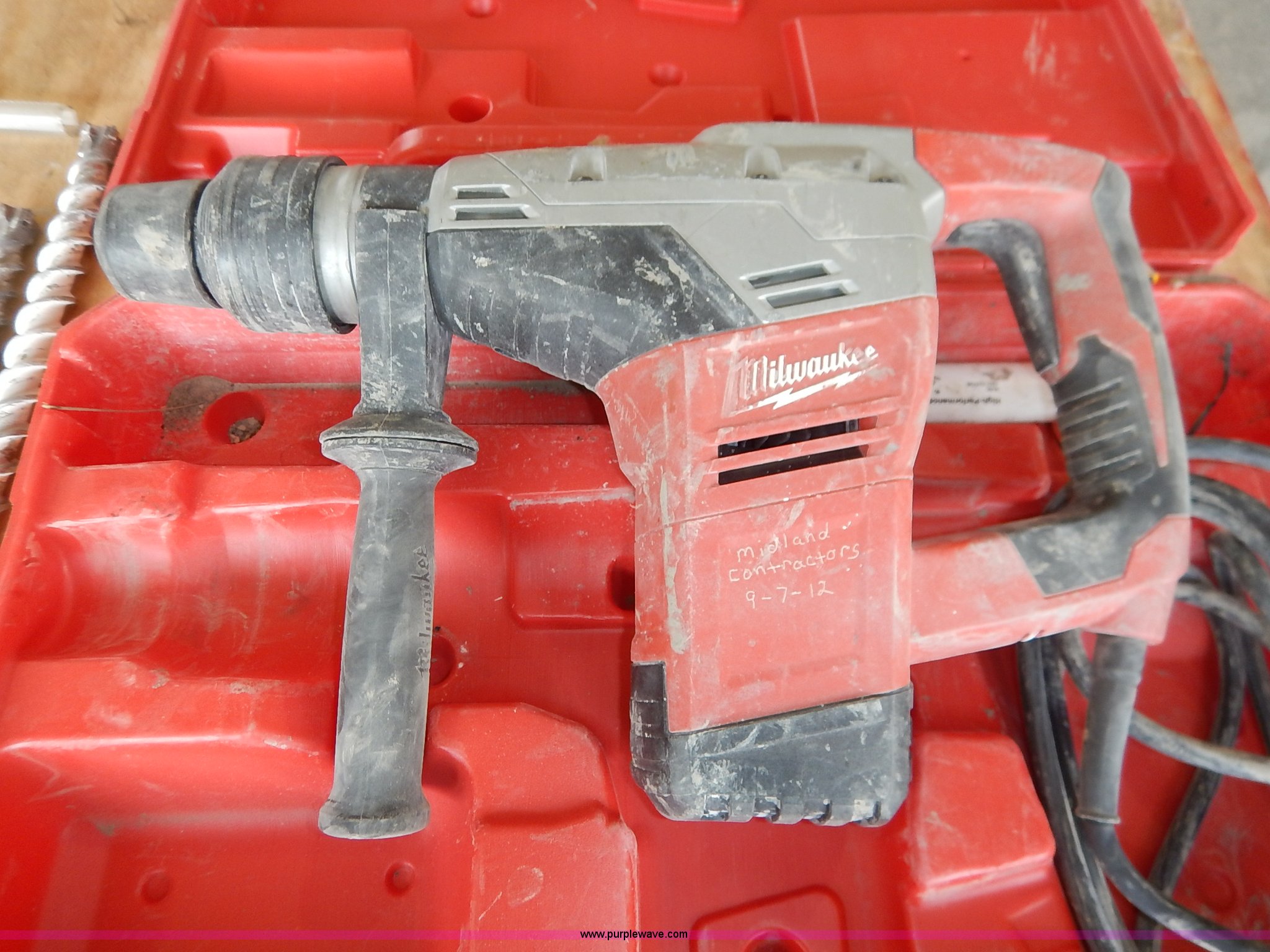 Milwaukee SDS-Max hammer drill in Topeka, KS | Item BO9866 sold ...