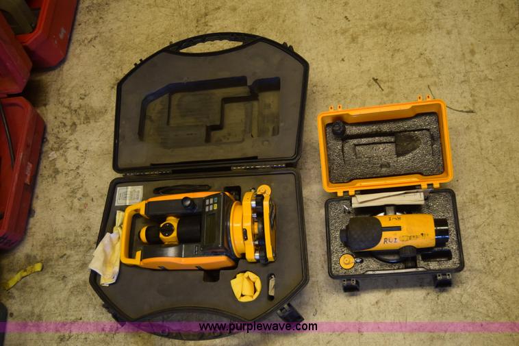 (2) CST Berger DGT10 transits in East Grand Forks, MN | Item L3287 sold ...