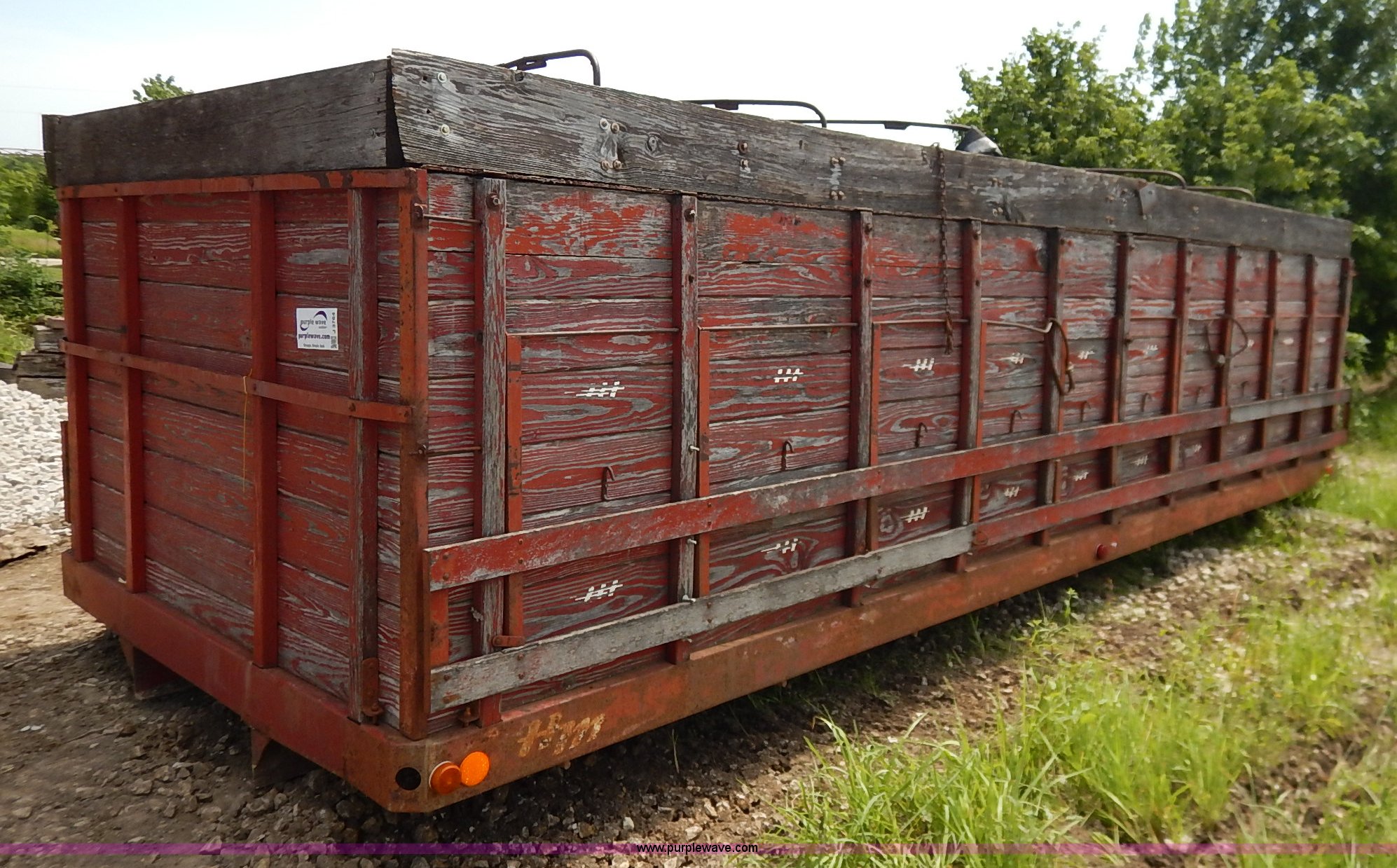Haulmor grain bed in Parker, KS | Item J3764 sold | Purple Wave
