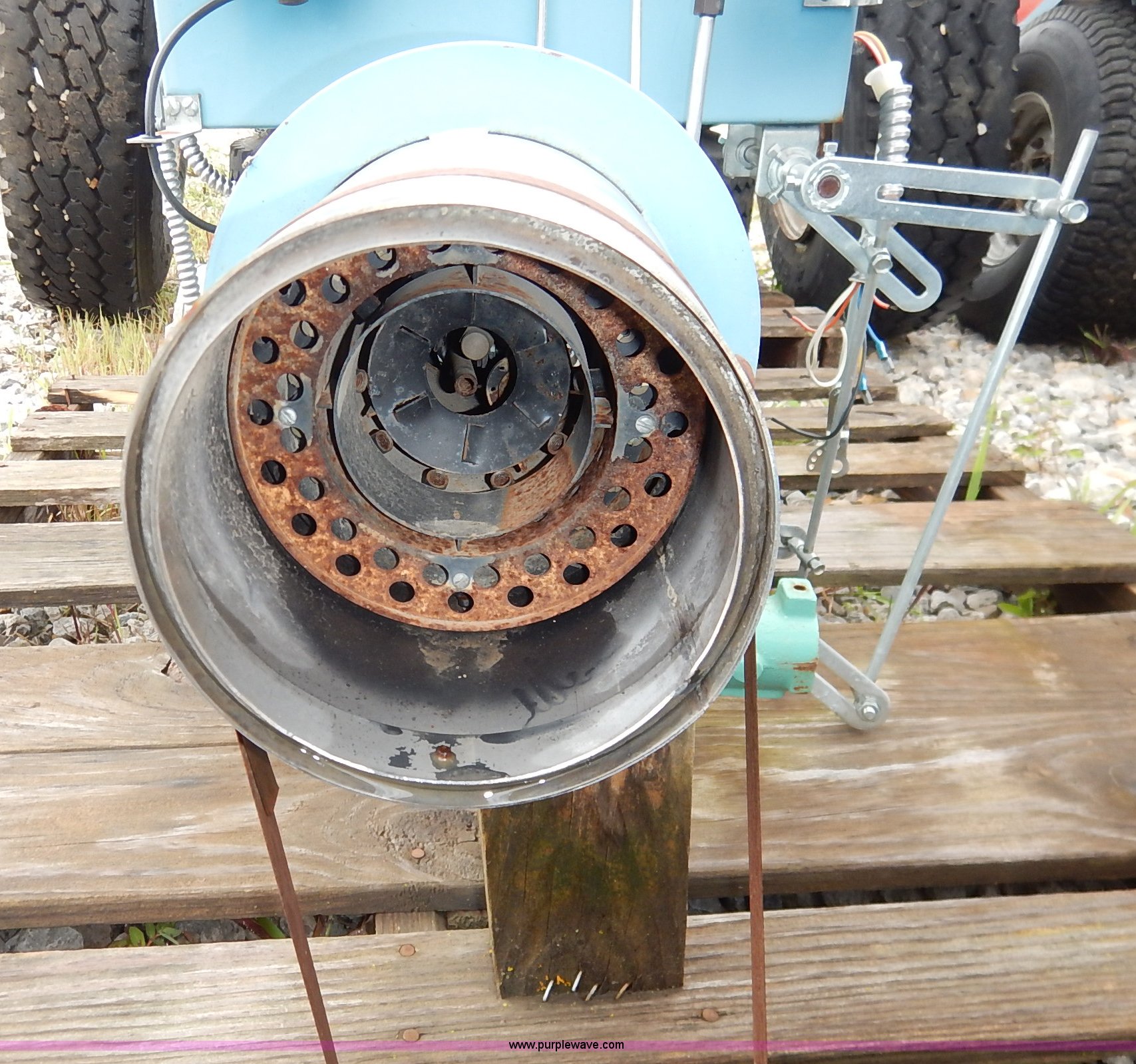 Webster Cyclonetic gas burner in Paola, KS | Item BO9999 sold | Purple Wave