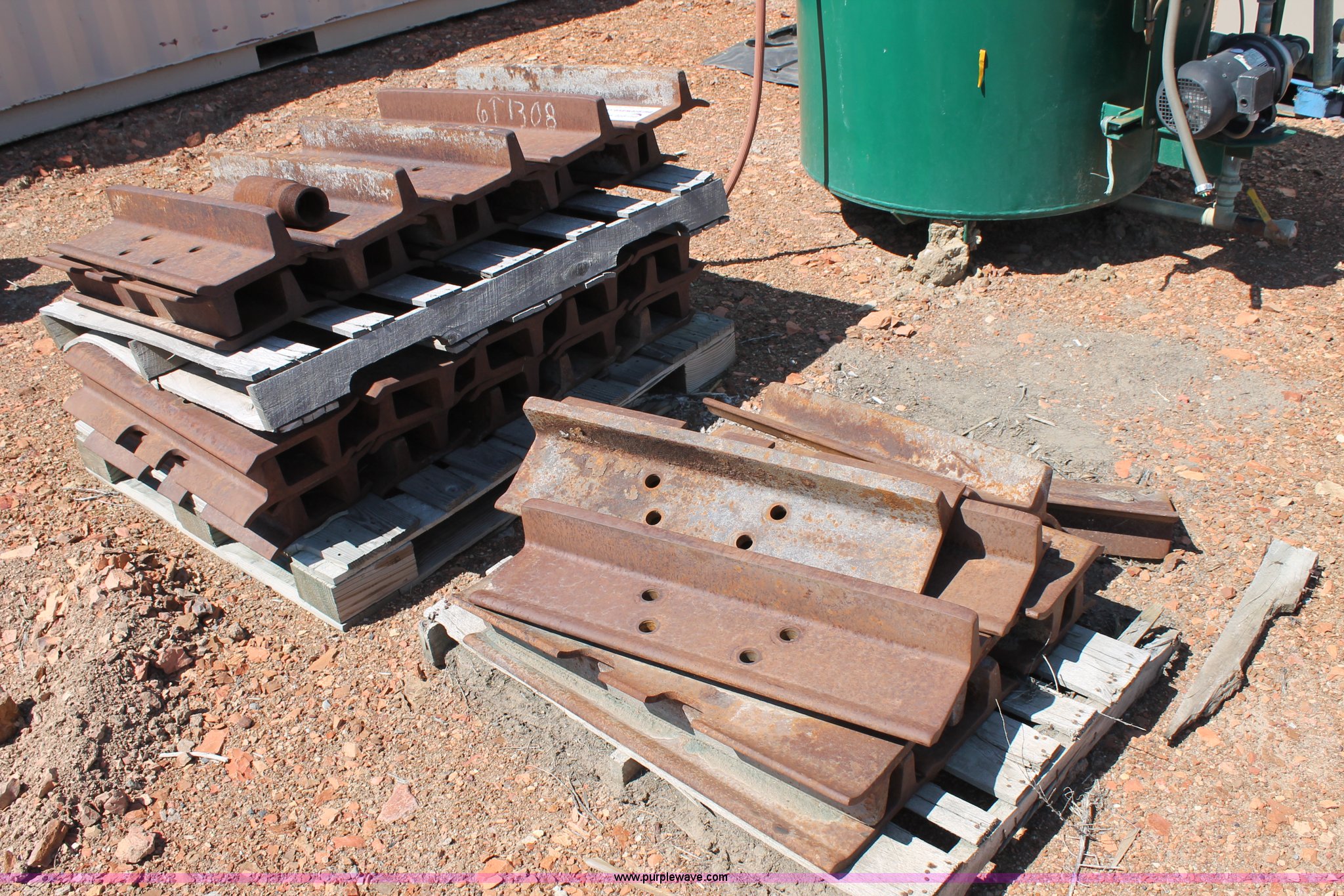 Caterpillar single grouser dozer track pads in Gallup, NM | Item J1480 ...