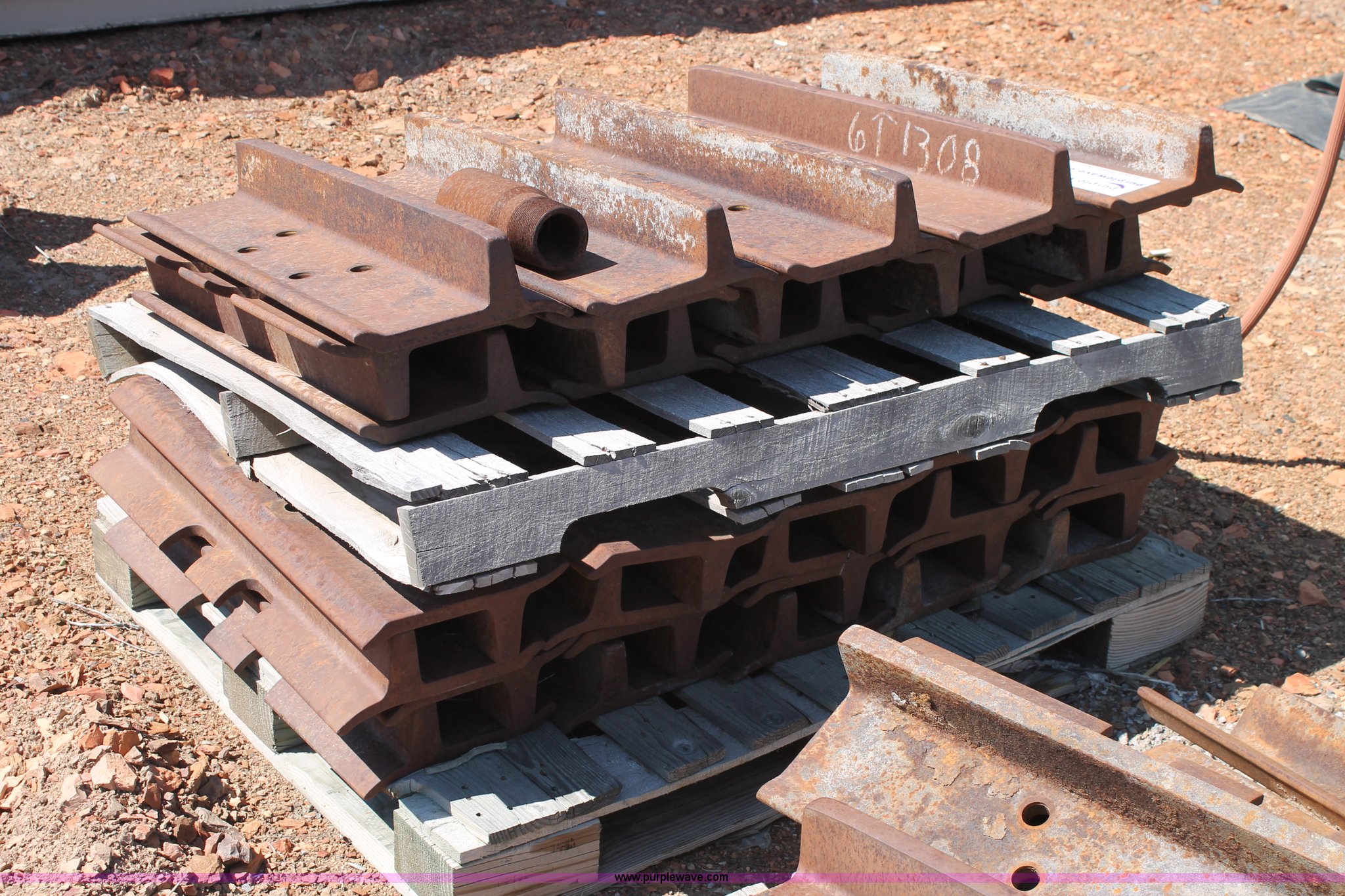 Caterpillar single grouser dozer track pads in Gallup, NM | Item J1480 ...