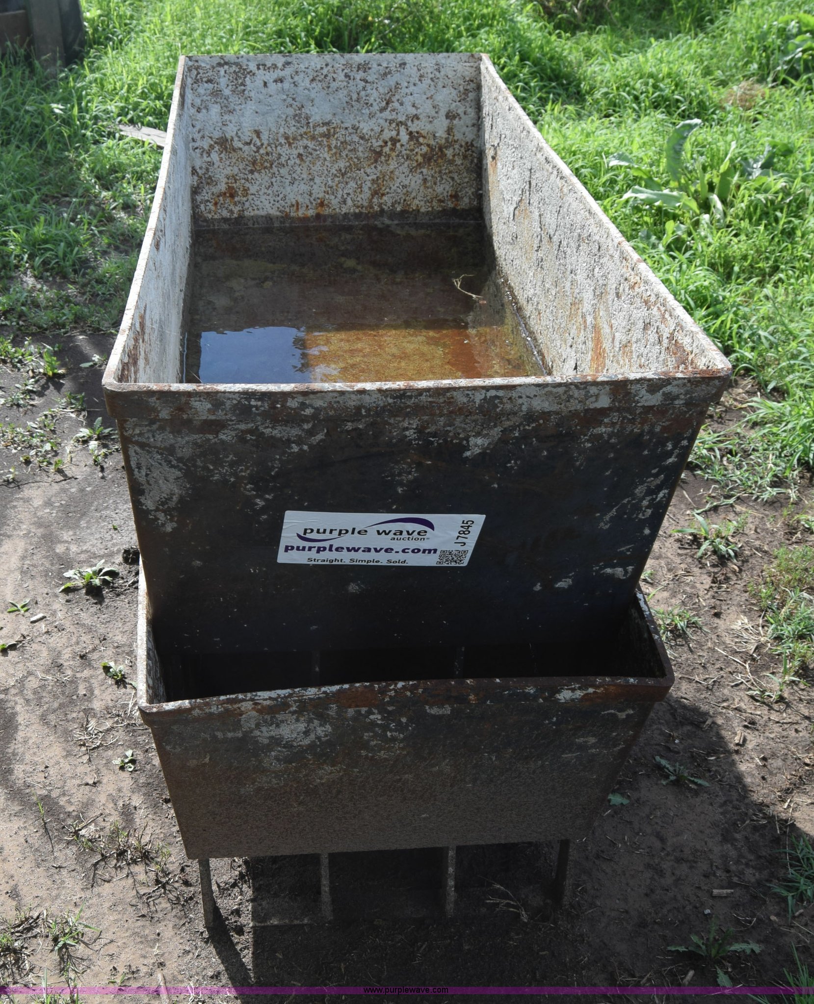 (2) mud tubs in Mount Hope, KS | Item J7845 sold | Purple Wave