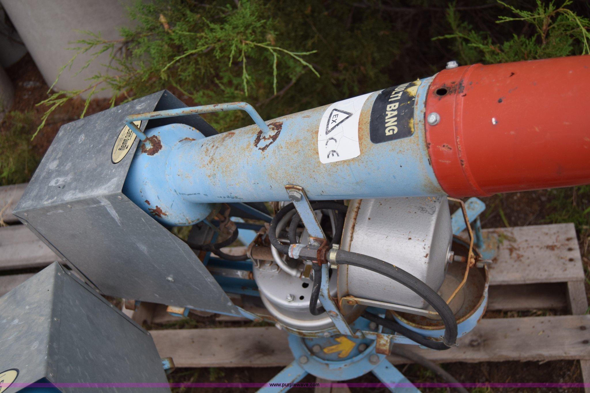 (2) Thunderbird scare-away propane cannon bird bangers in Wichita, KS ...