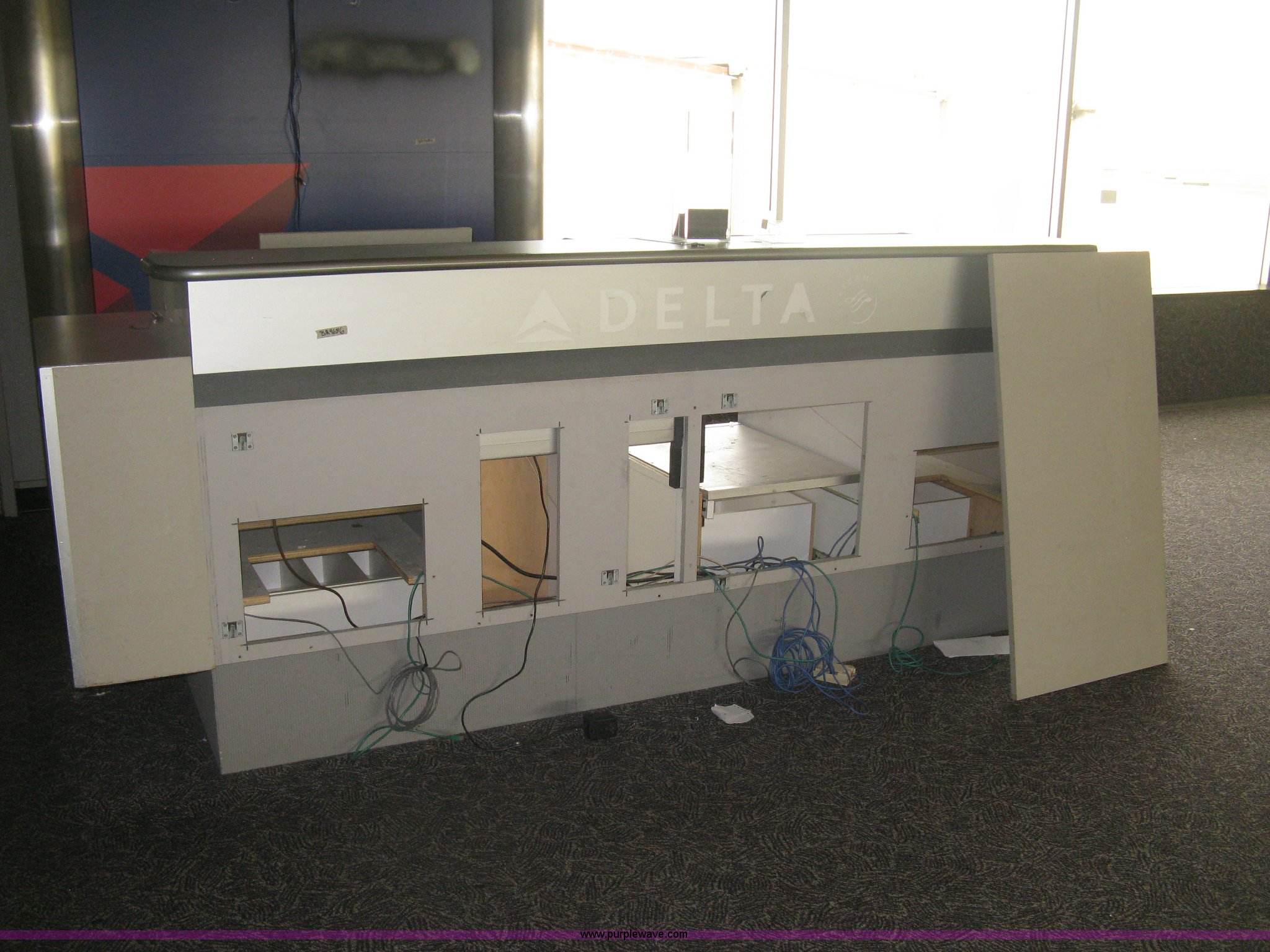 Delta gate counter with backdrop in Wichita, KS | Item BR9686 sold ...