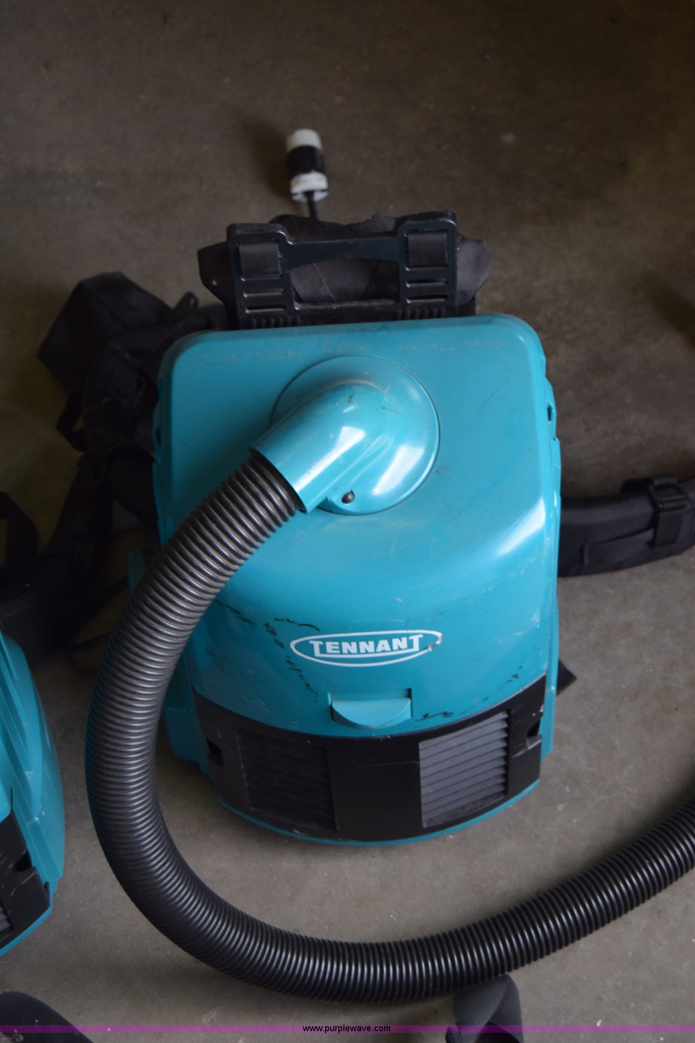 (3) Tennant 3090 backpack blowers in Wichita, KS | Item BR9732 sold ...