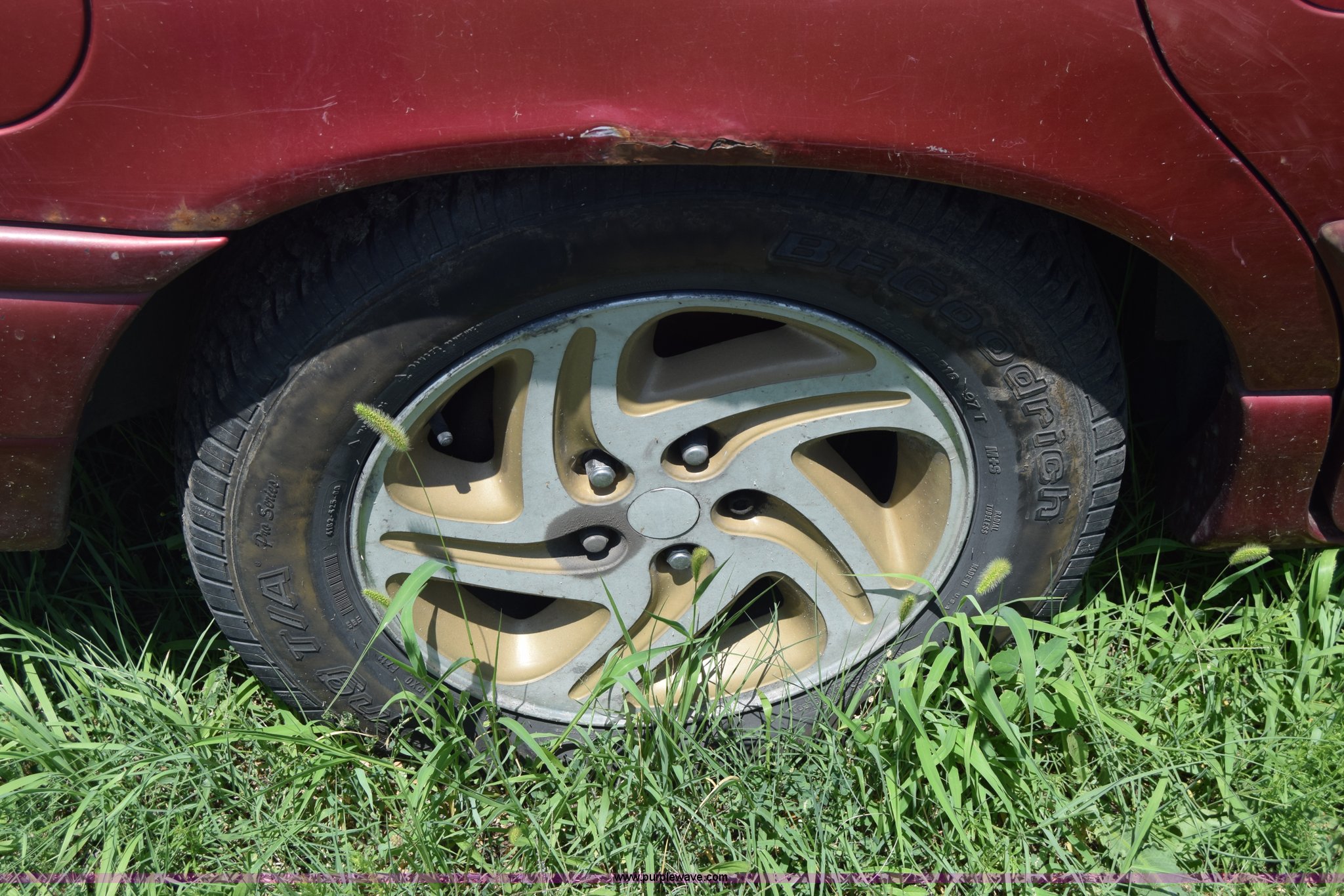 1994 Dodge Intrepid ES in Wichita, KS | Item J7885 sold | Purple Wave