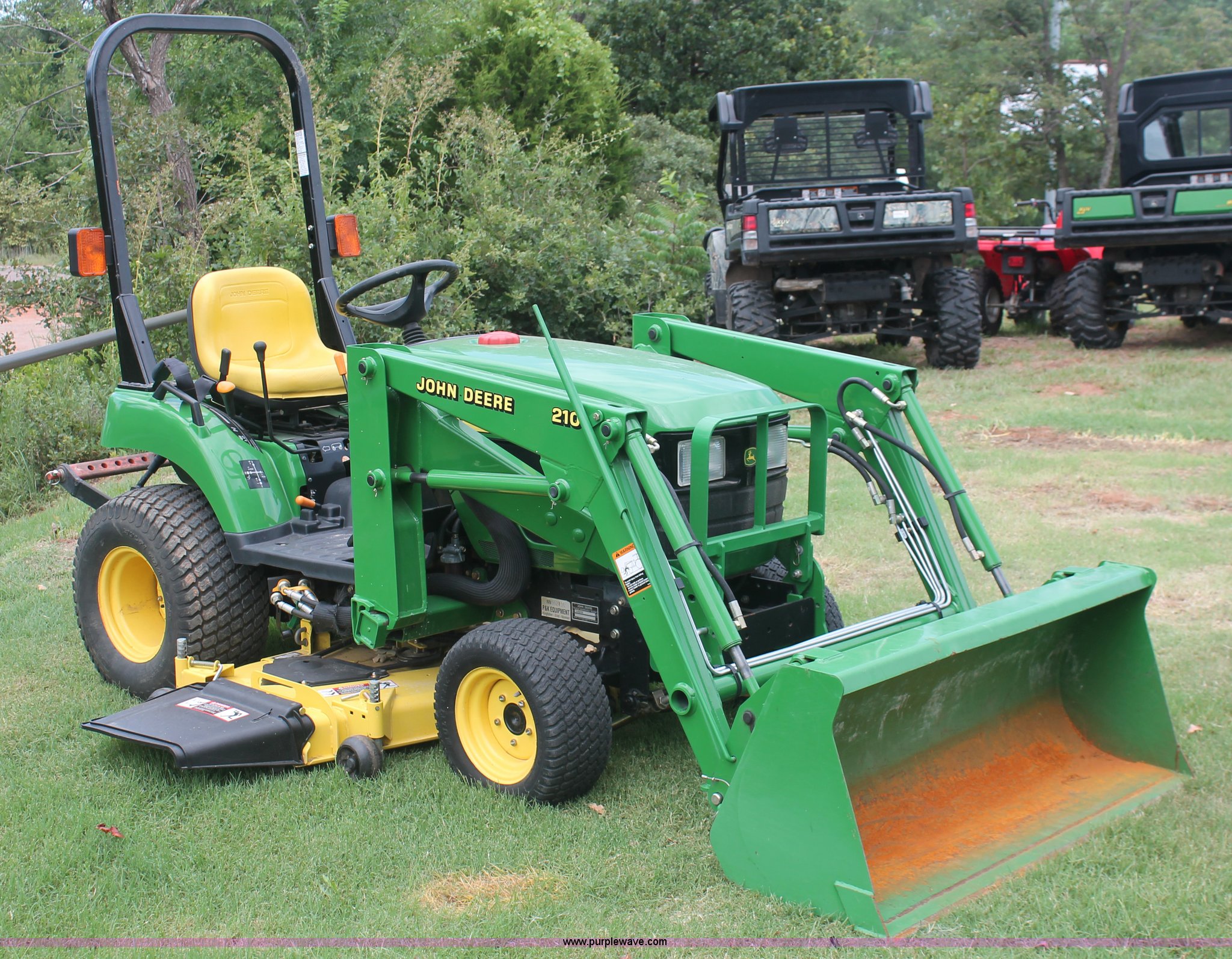 2004 John Deere 2210 tractor in Edmond, OK | Item H8151 sold | Purple Wave