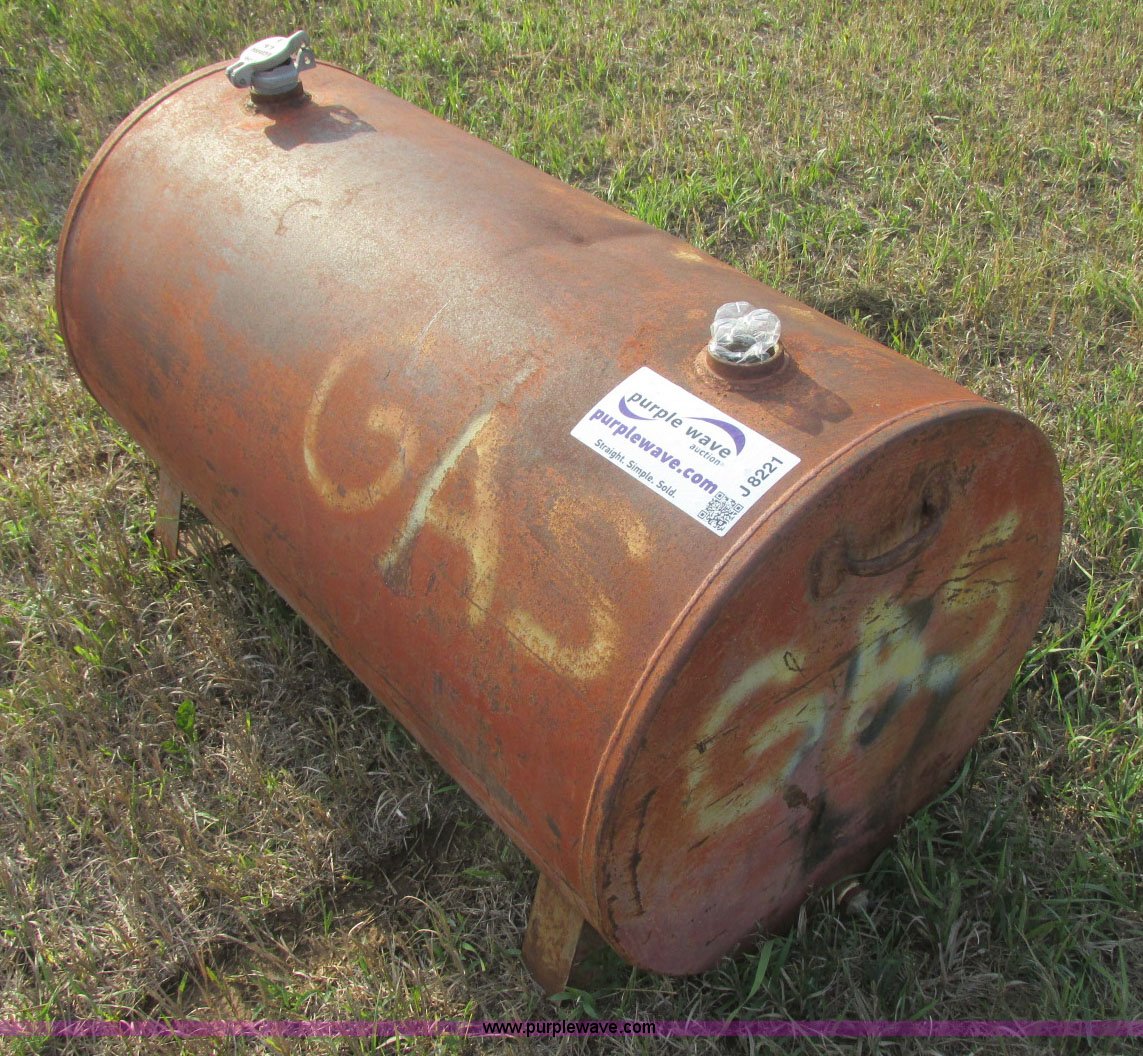 50 gallon fuel tank in Lyons, KS | Item J8221 sold | Purple Wave