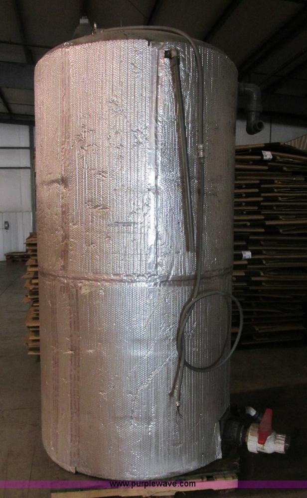 650 gallon water tank in McPherson, KS | Item BN9950 sold | Purple Wave