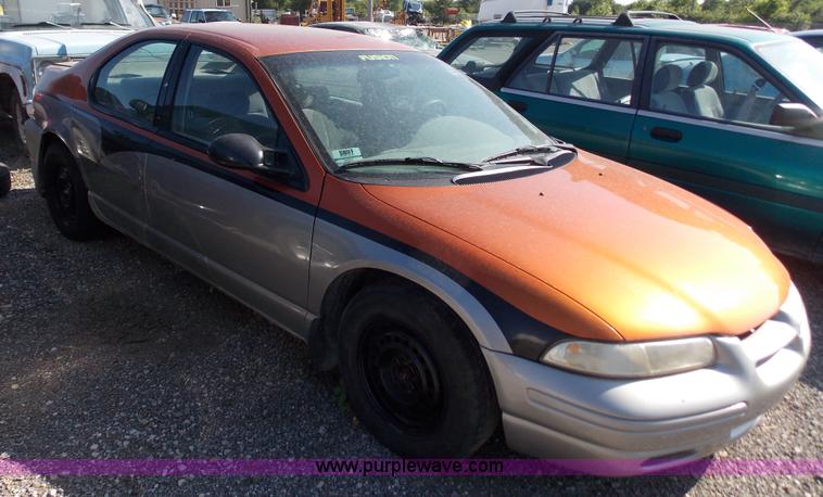 1997 Dodge Stratus in Emporia, KS | Item J2734 sold | Purple Wave