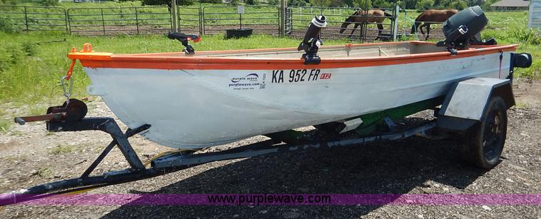 1973 Delhi aluminum boat in Topeka, KS | Item K1553 sold | Purple Wave
