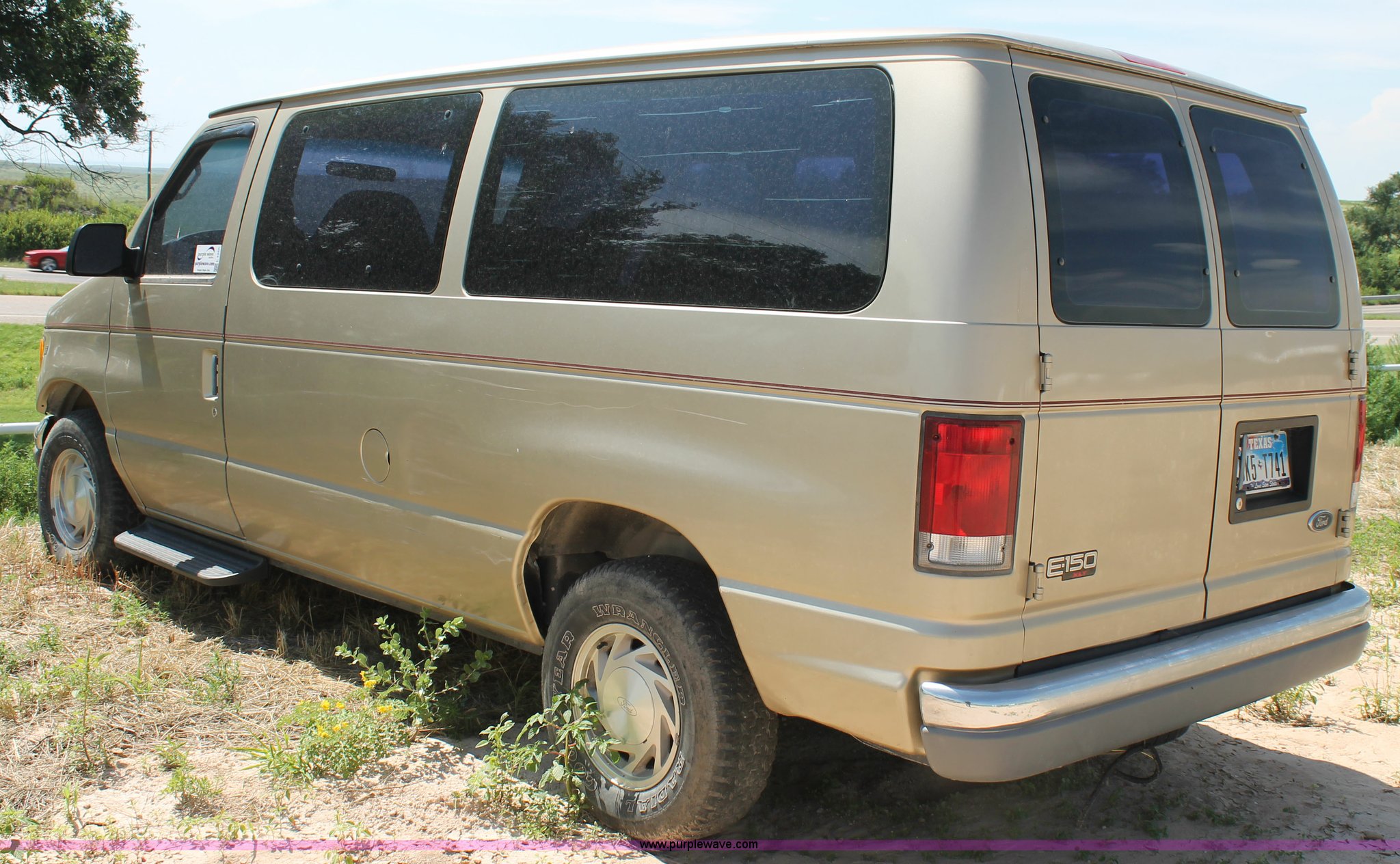 2000 Ford Econoline E150 van in Canadian, TX | Item L4360 sold | Purple ...