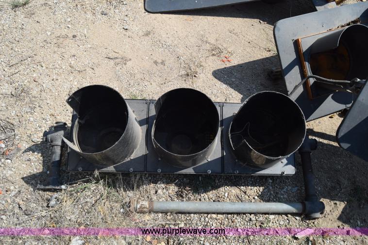 Assorted traffic light covers in Lyons, KS | Item BN9847 sold | Purple Wave