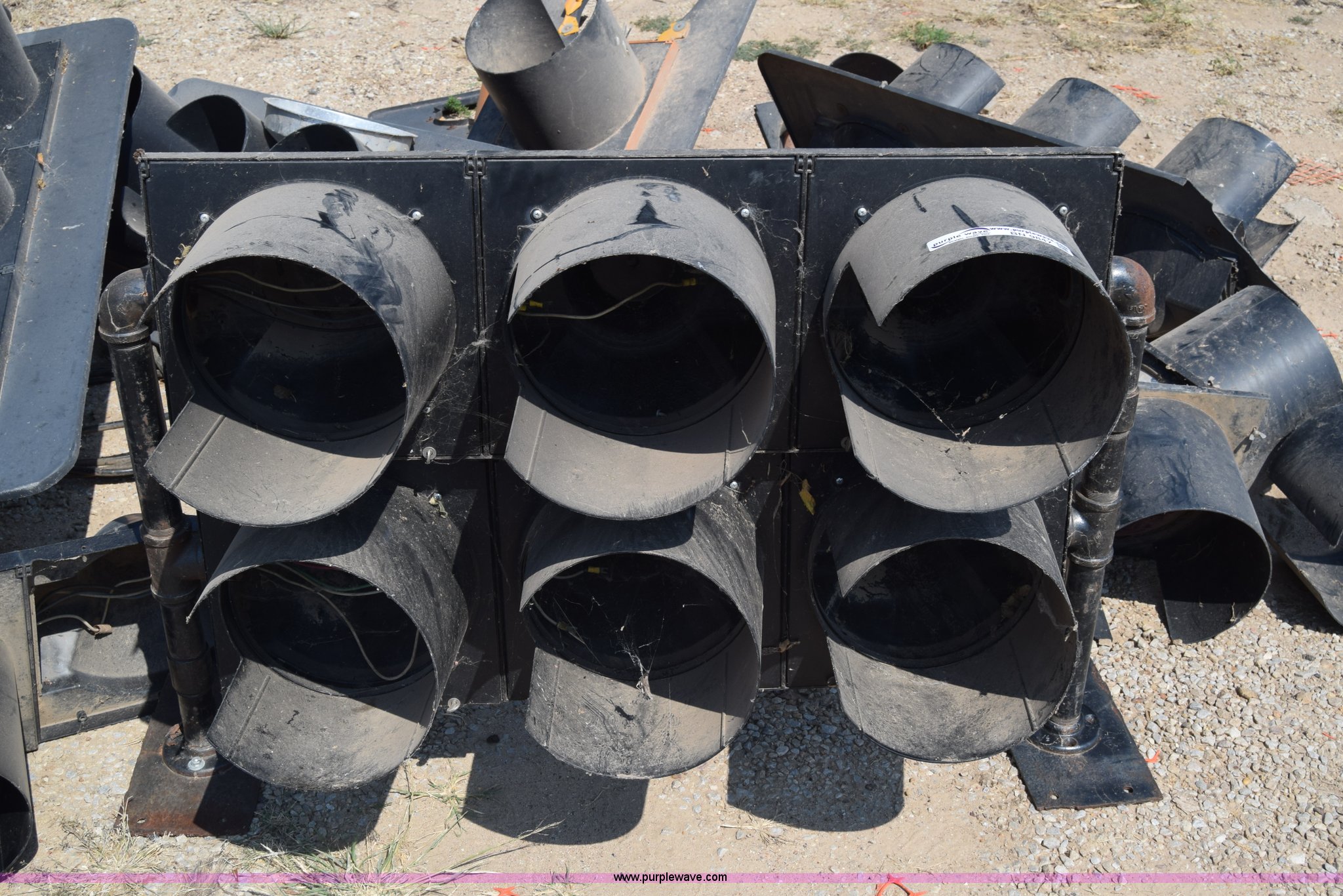 Assorted traffic light covers in Lyons, KS | Item BN9847 sold | Purple Wave