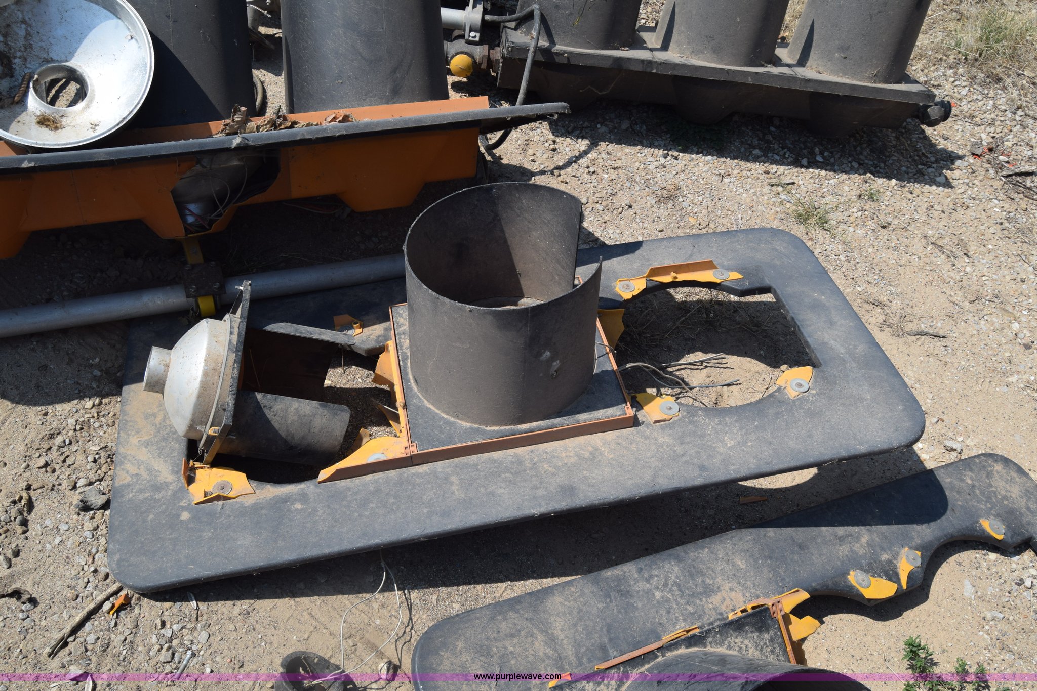 Assorted traffic light covers in Lyons, KS | Item BN9847 sold | Purple Wave