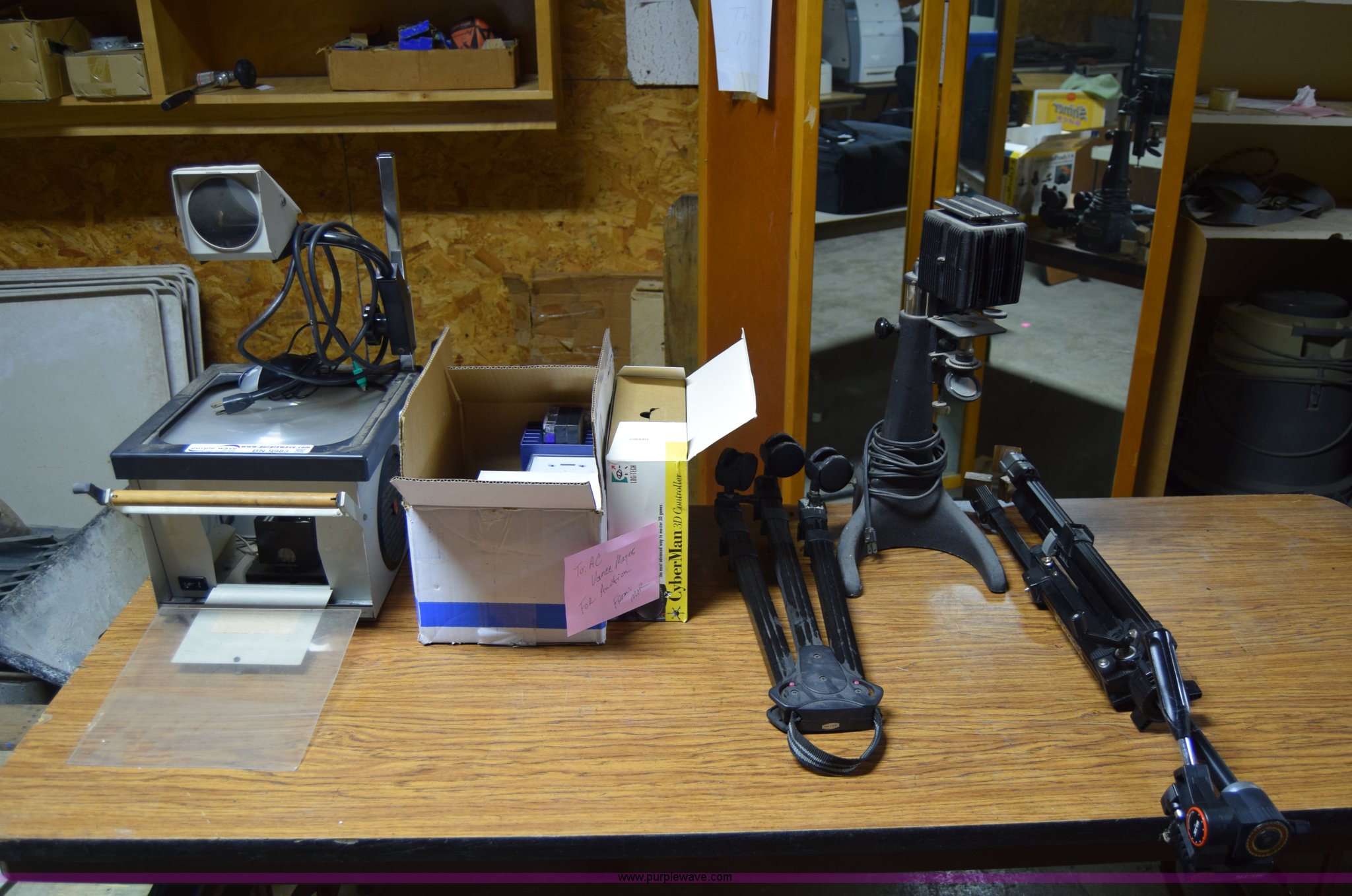 Assorted electronics in Hutchinson, KS | Item BN9983 sold | Purple Wave