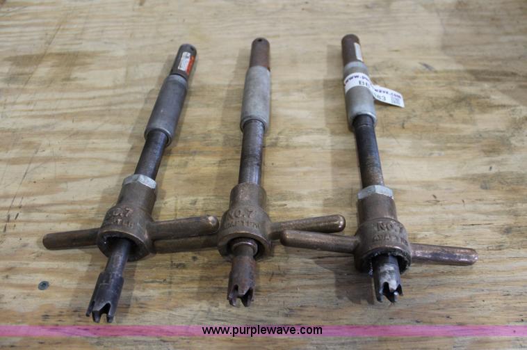 (3) Mueller No. 7 tapping skinners with bits in Olathe, KS | Item ...