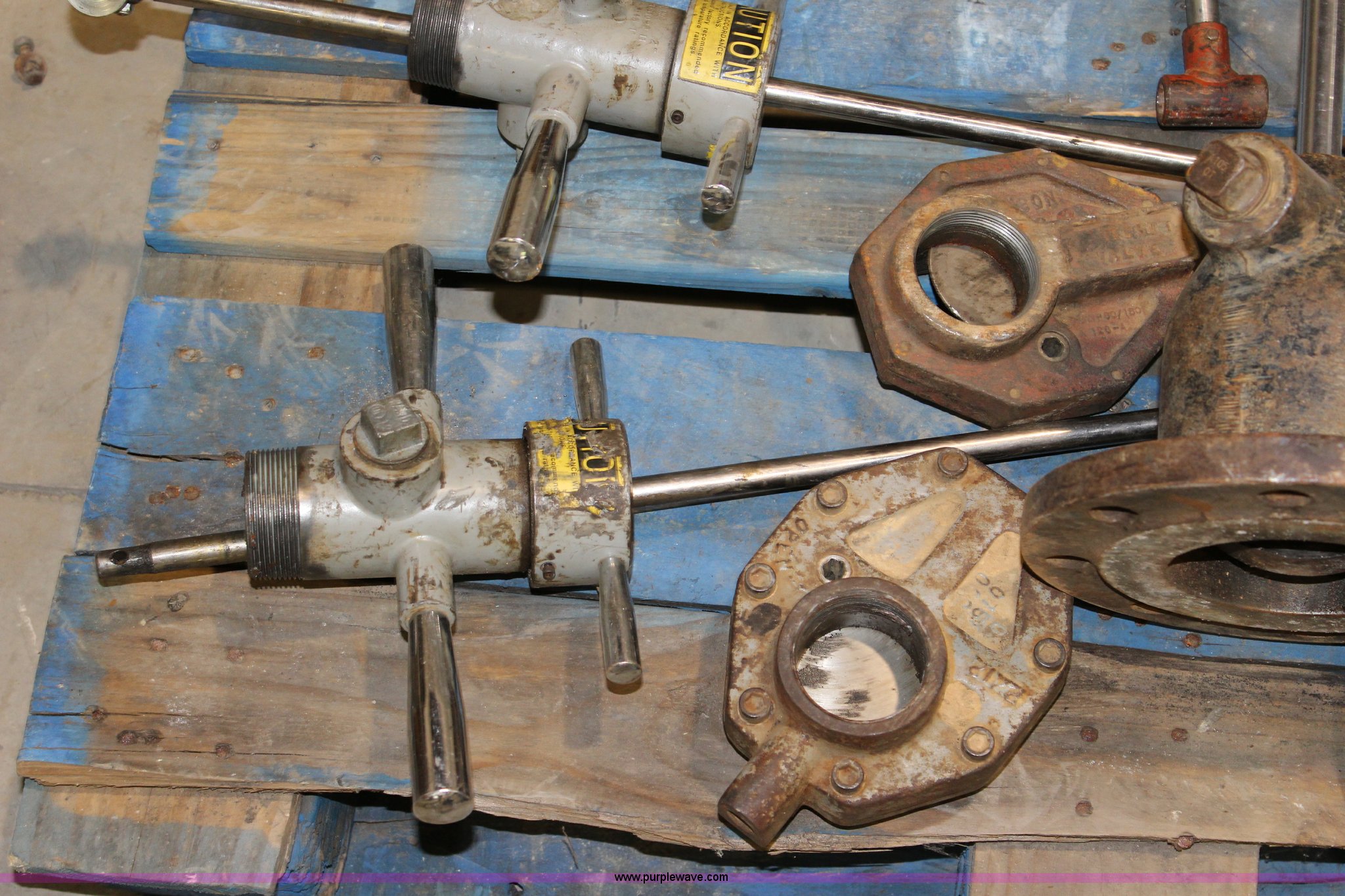 Assorted TD Williamson tapping equipment in Olathe, KS | Item BB9478 ...