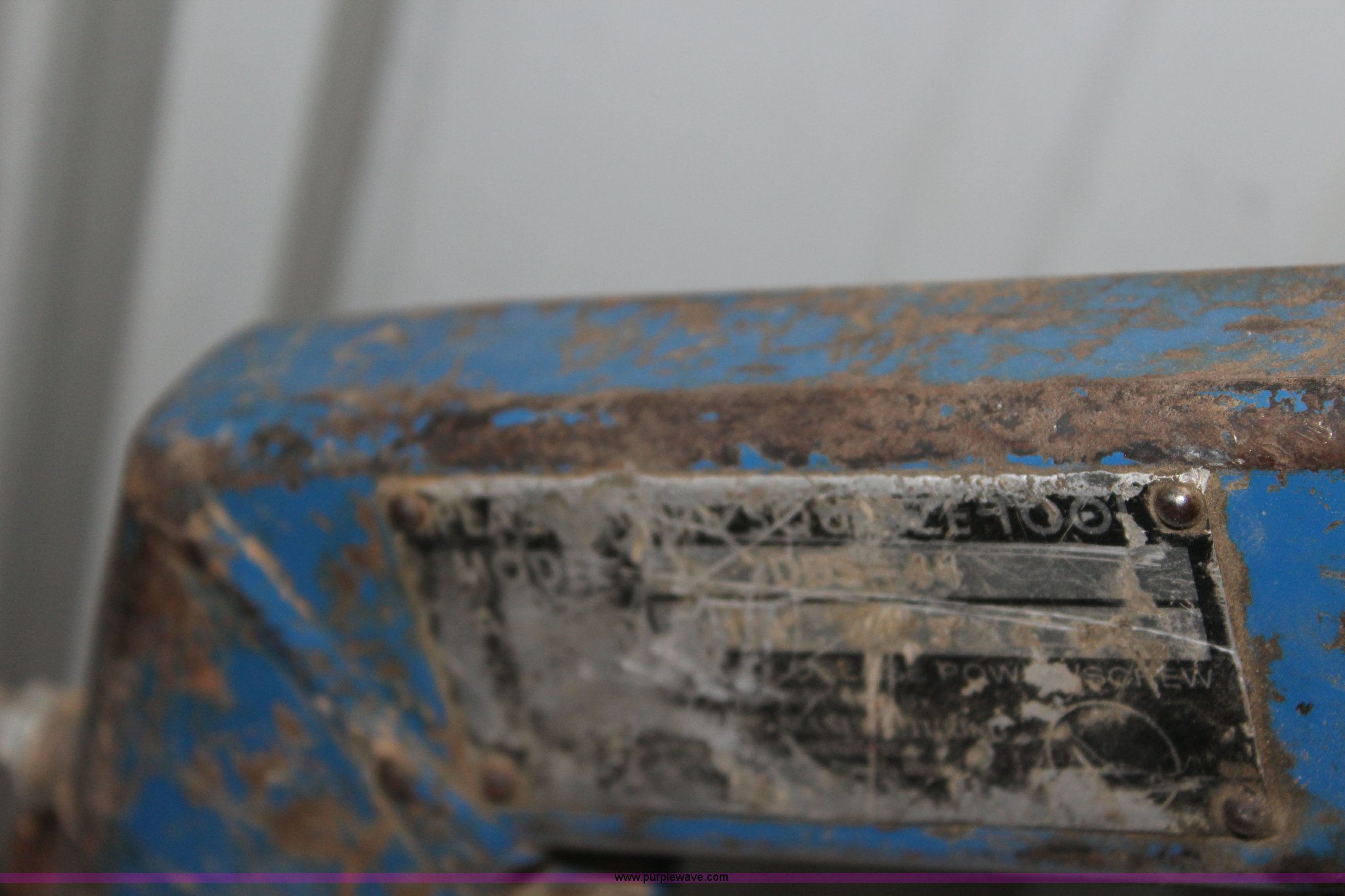 (2) Mustang 4" squeeze off tool in Olathe, KS | Item BQ9286 sold ...