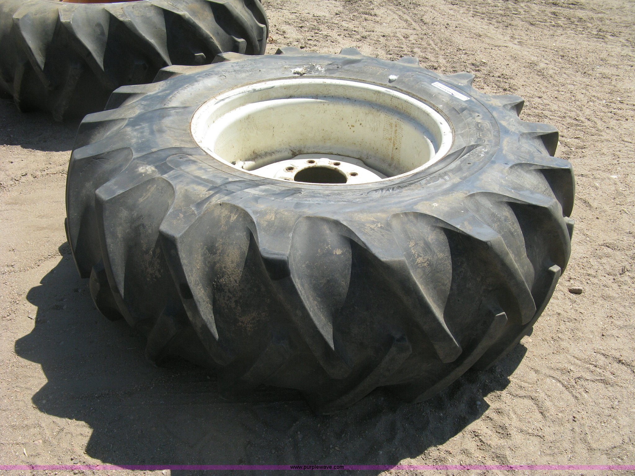 Co-op Agri-Master tire and wheel in Kinsley, KS | Item BR9523 sold ...