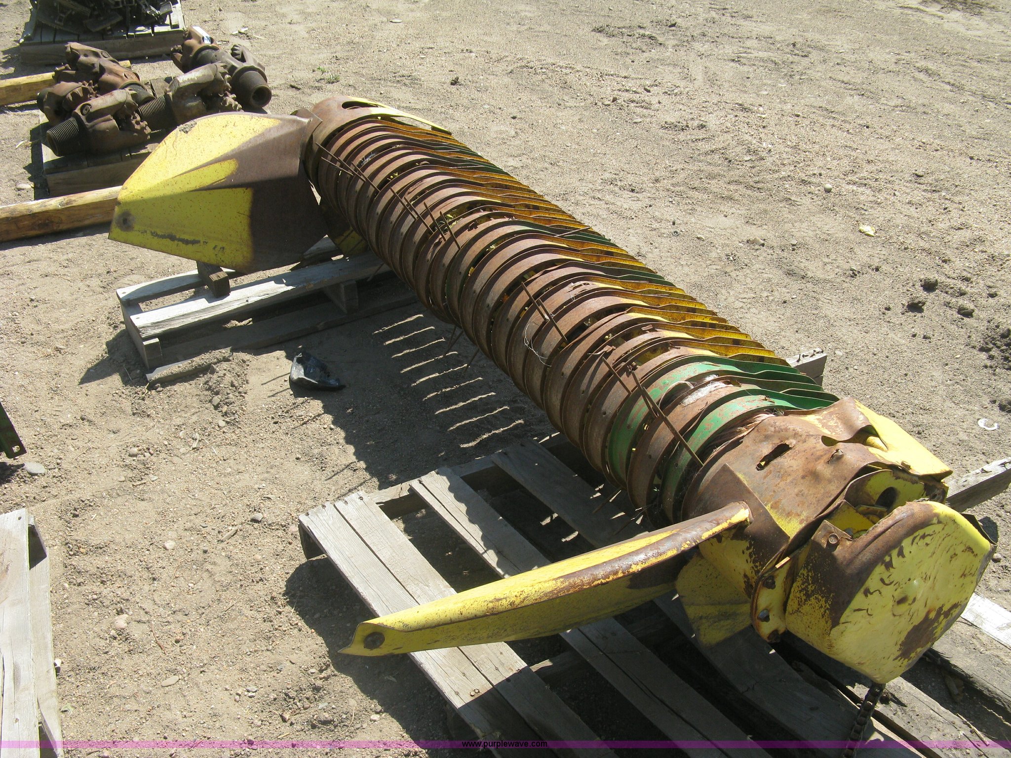 John Deere 535 round baler parts in Kinsley, KS | Item BR9529 sold ...