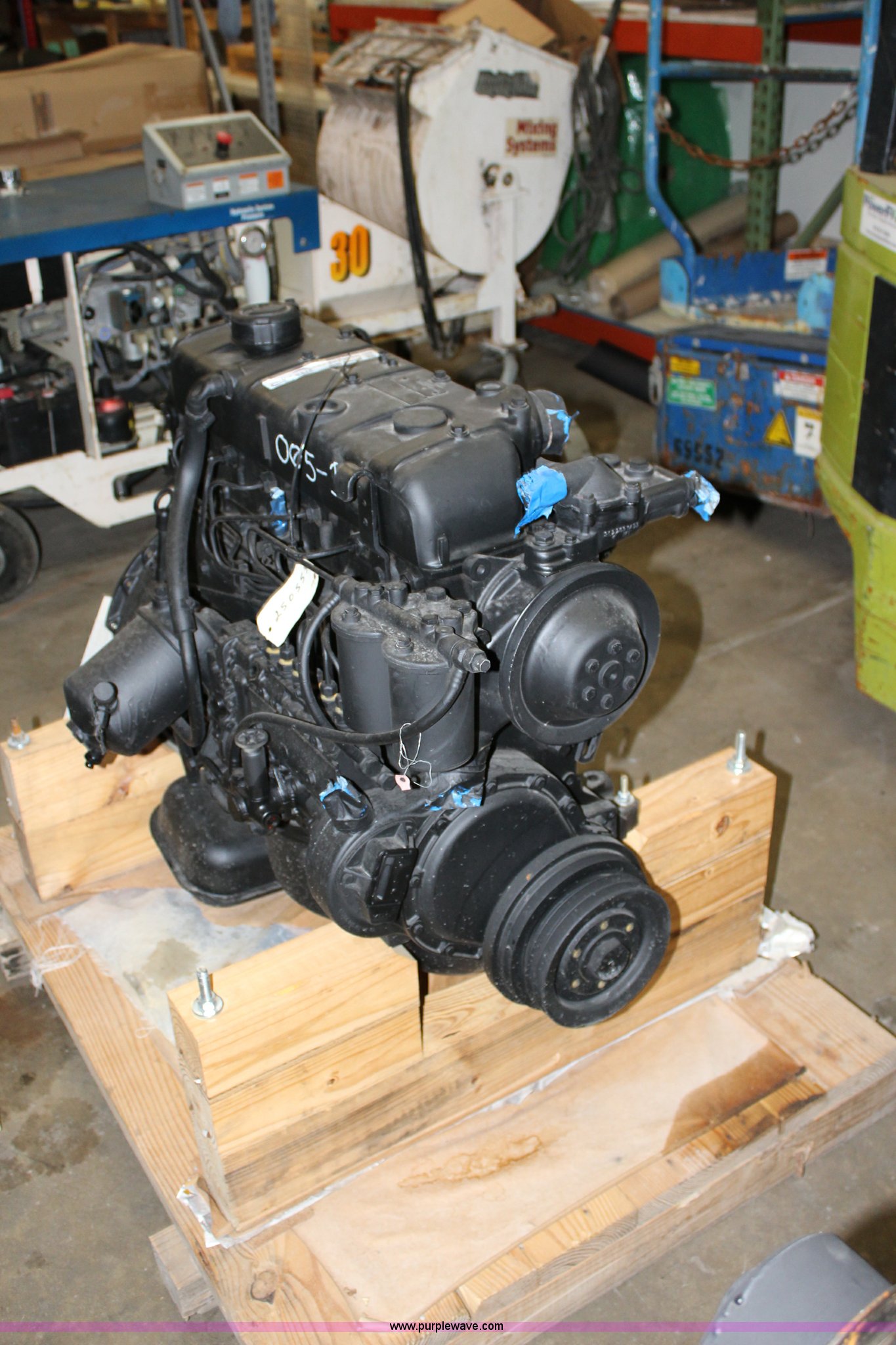 Mercedes-Benz six cylinder diesel engine in Olathe, KS | Item BB9430 ...