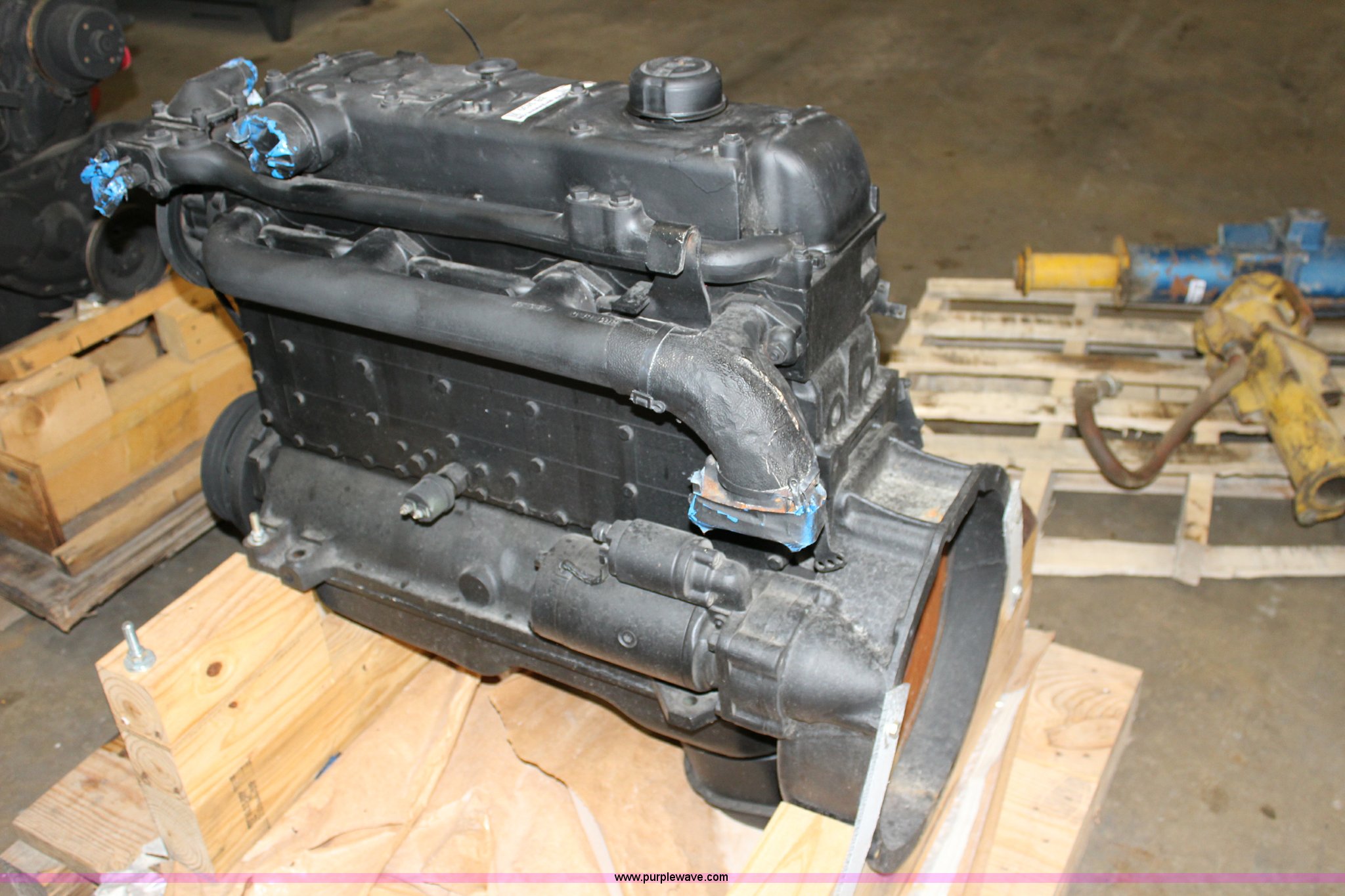 Mercedes-Benz six cylinder diesel engine in Olathe, KS | Item BB9430 ...