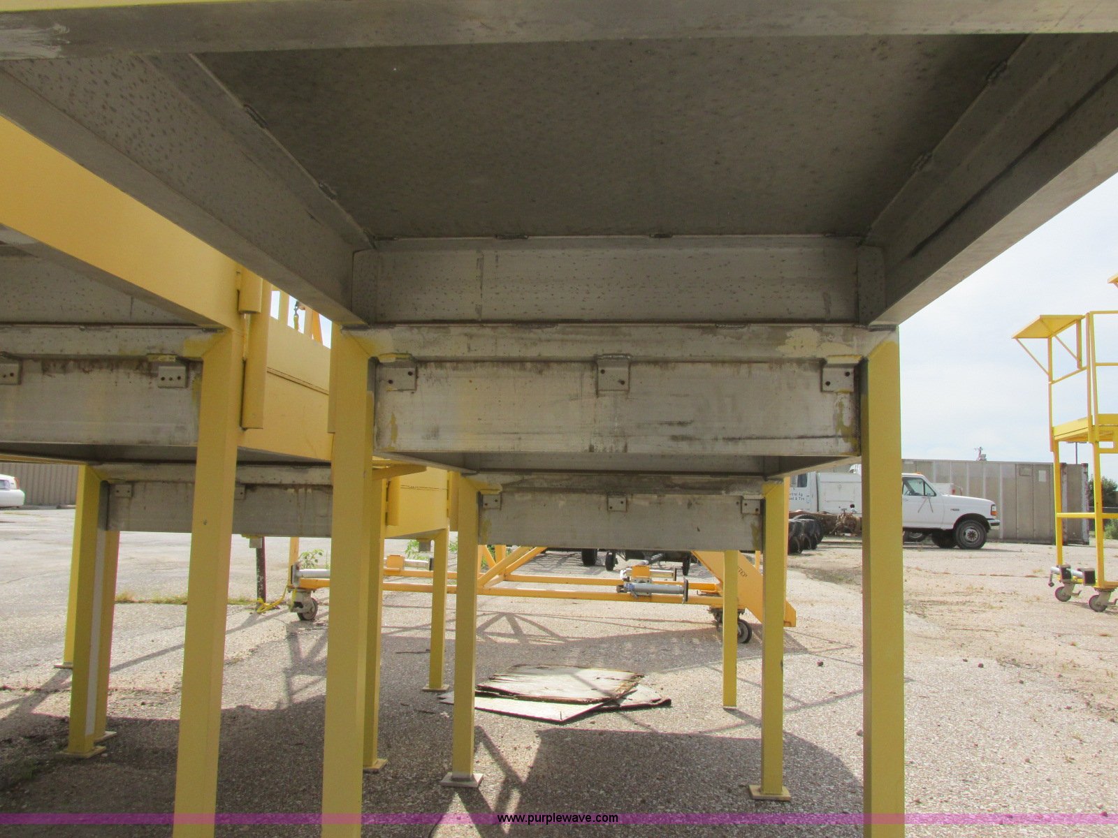 (3) work platforms in Wichita, KS | Item BN9911 sold | Purple Wave