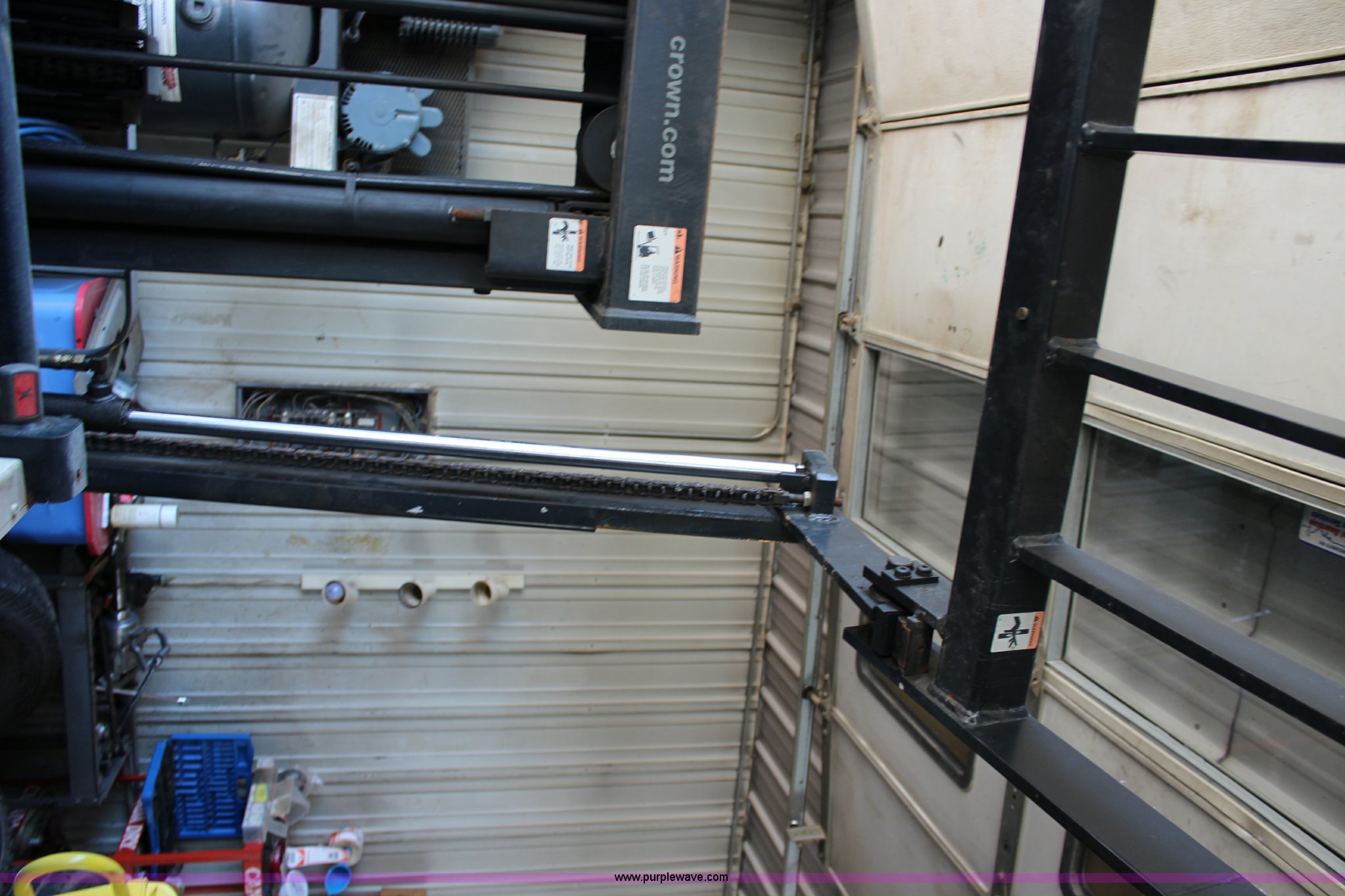 Crown RC3000 forklift in McLouth, KS | Item J5822 sold | Purple Wave