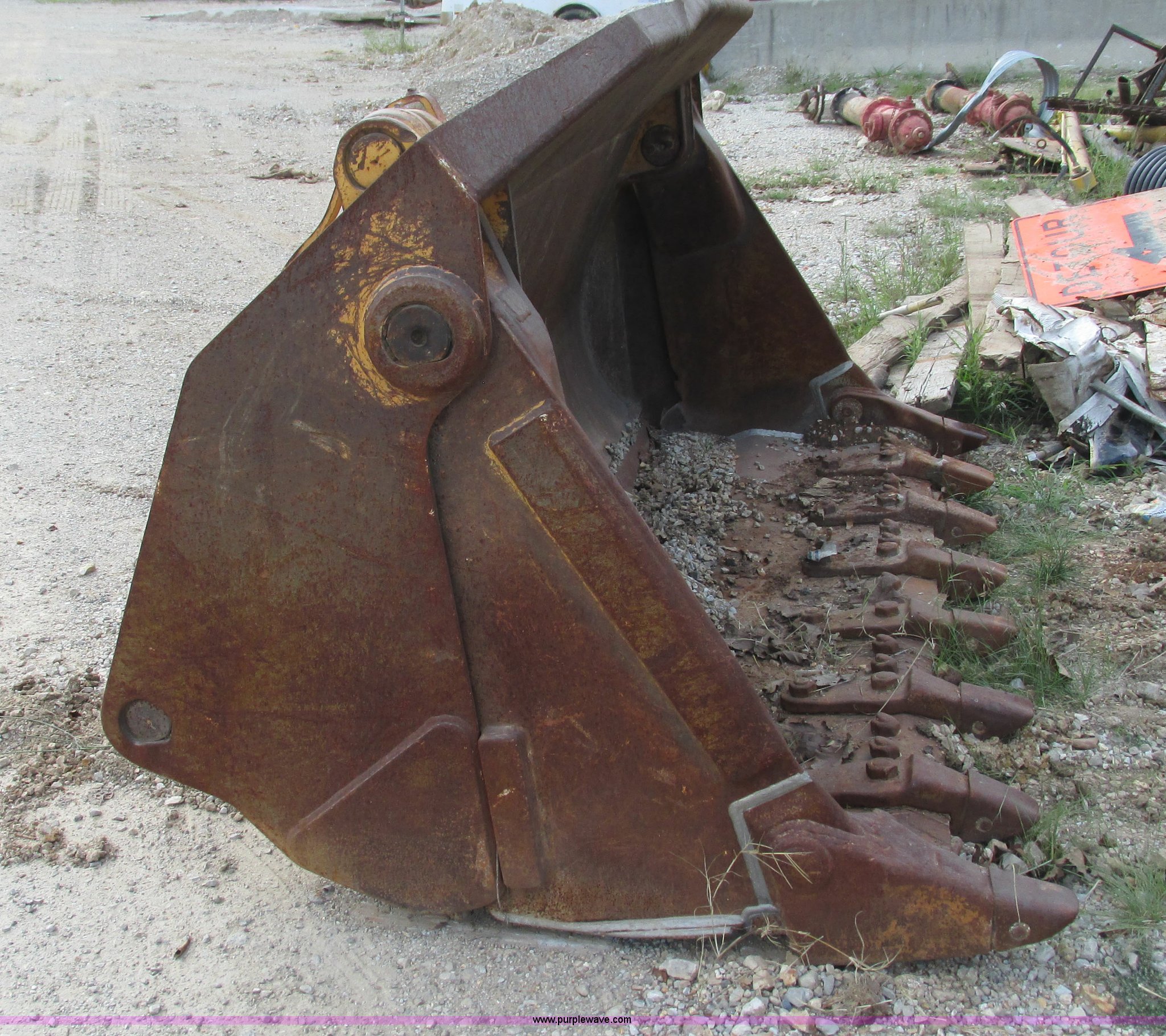 Liebherr four in one bucket in Branson, MO | Item AY9805 sold | Purple Wave