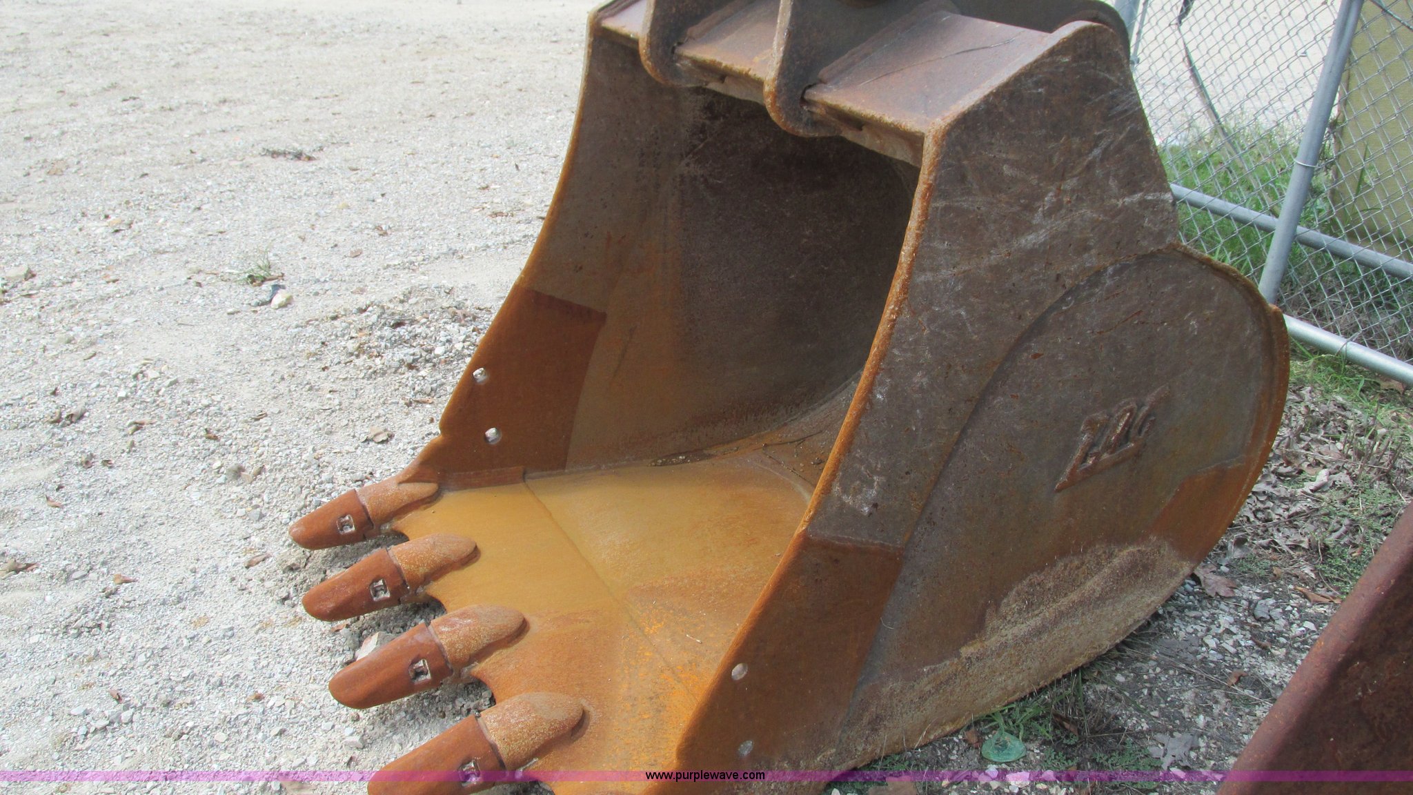 TAC excavator bucket in Branson, MO | Item AY9814 sold | Purple Wave