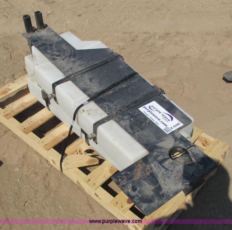 Bobcat water tank kit in Hudson, WI | Item K6580 sold | Purple Wave