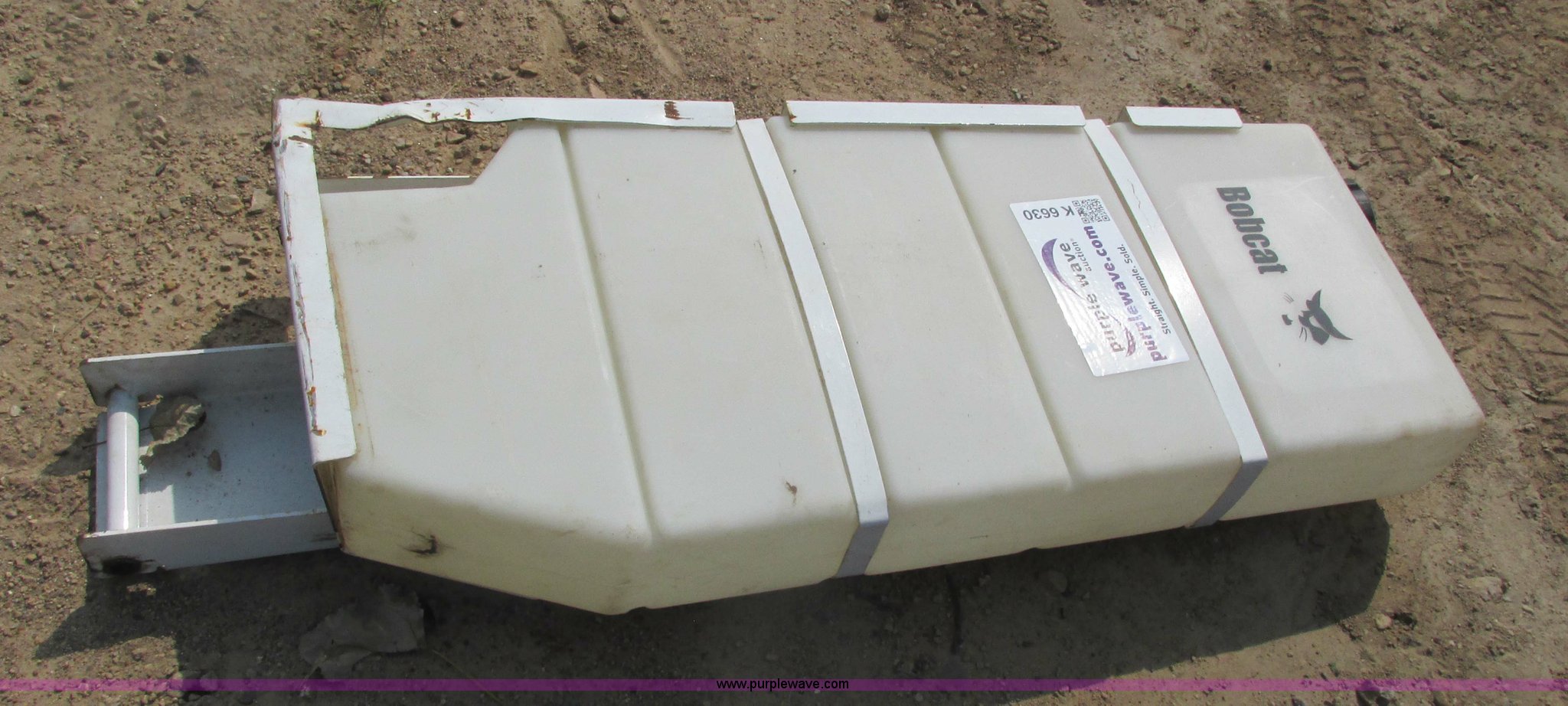 Bobcat water tank in Hudson, WI | Item K6630 sold | Purple Wave