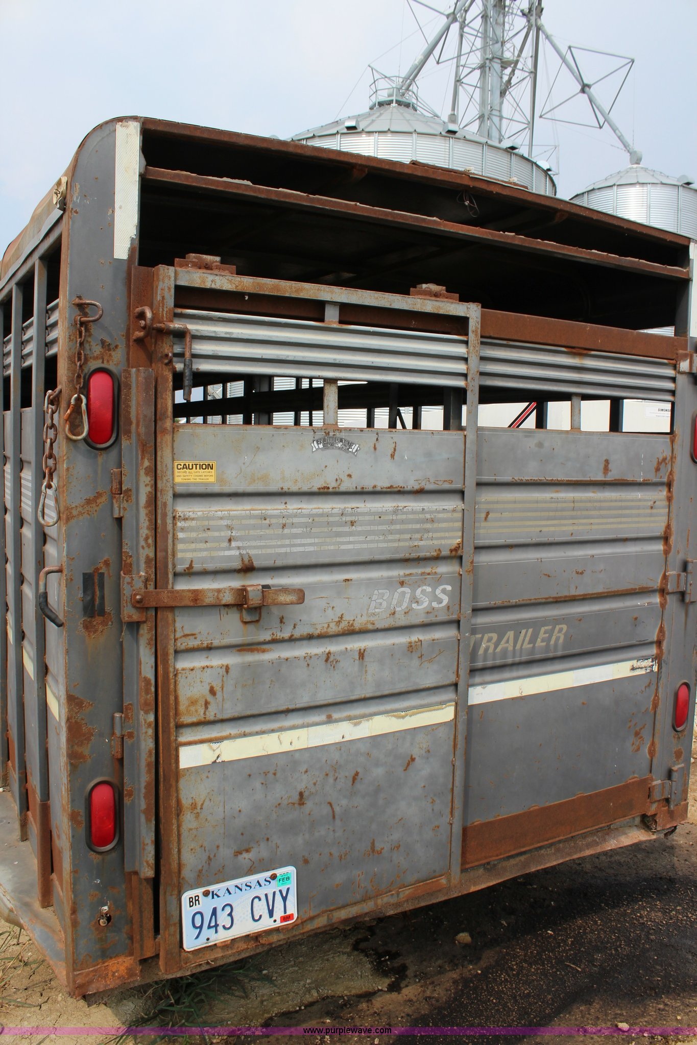 1995 Boss 724GNR livestock trailer in Morrill, KS | Item J3504 sold ...