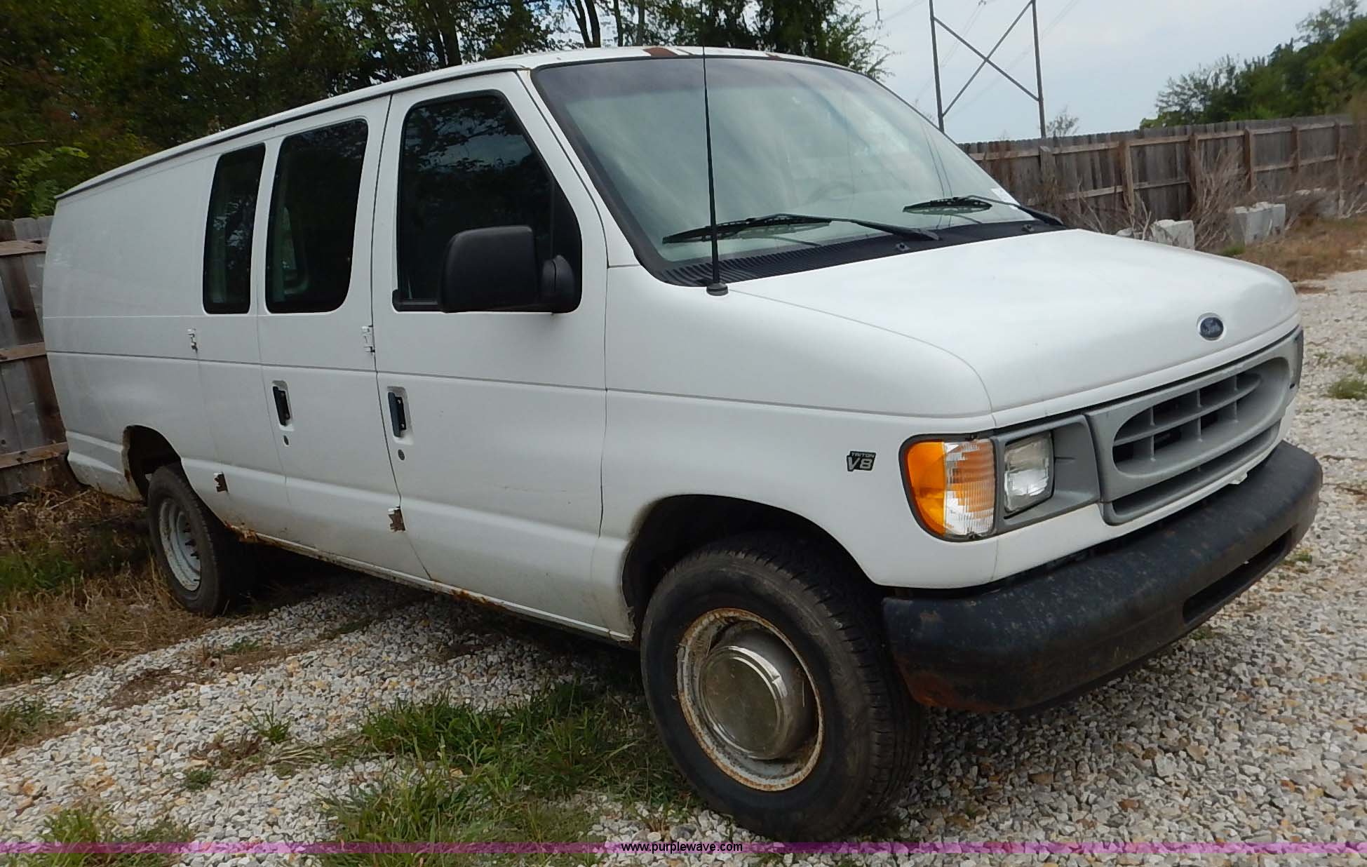 2001 Ford Econoline E250 Extended van in Stilwell, KS | Item K1620 sold ...