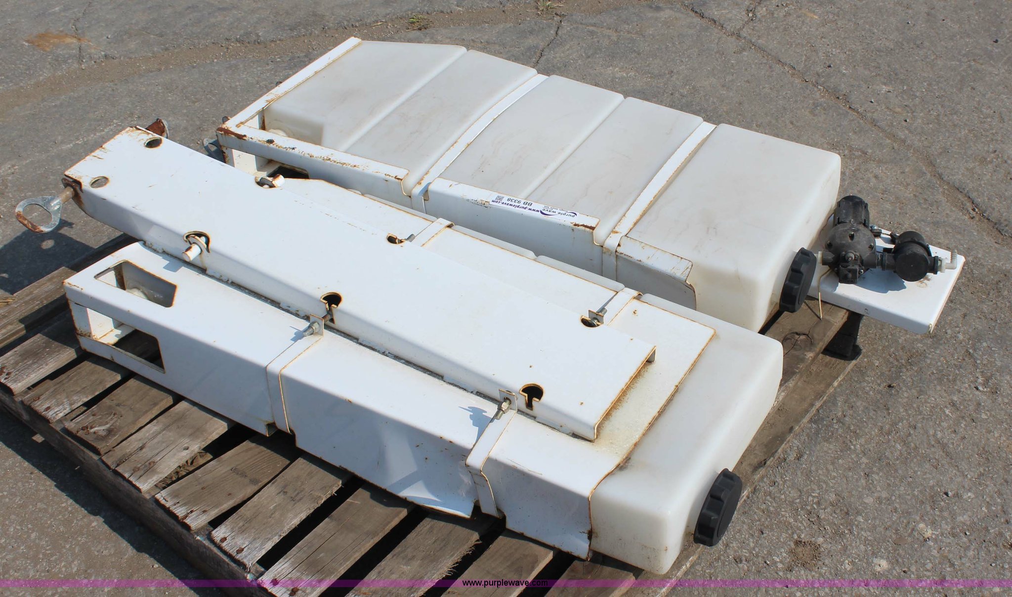 Bobcat water tank kit in Topeka, KS | Item BB9338 sold | Purple Wave