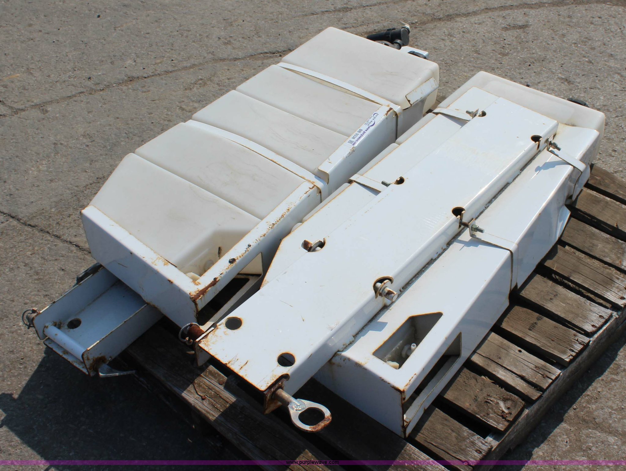 Bobcat water tank kit in Topeka, KS | Item BB9338 sold | Purple Wave