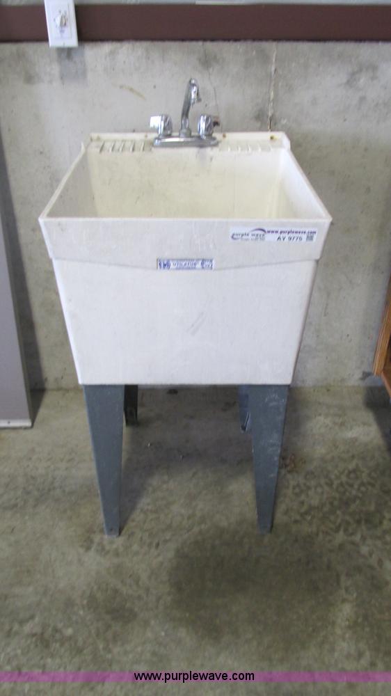 Utilatub sink in Hollister, MO | Item AY9775 sold | Purple Wave