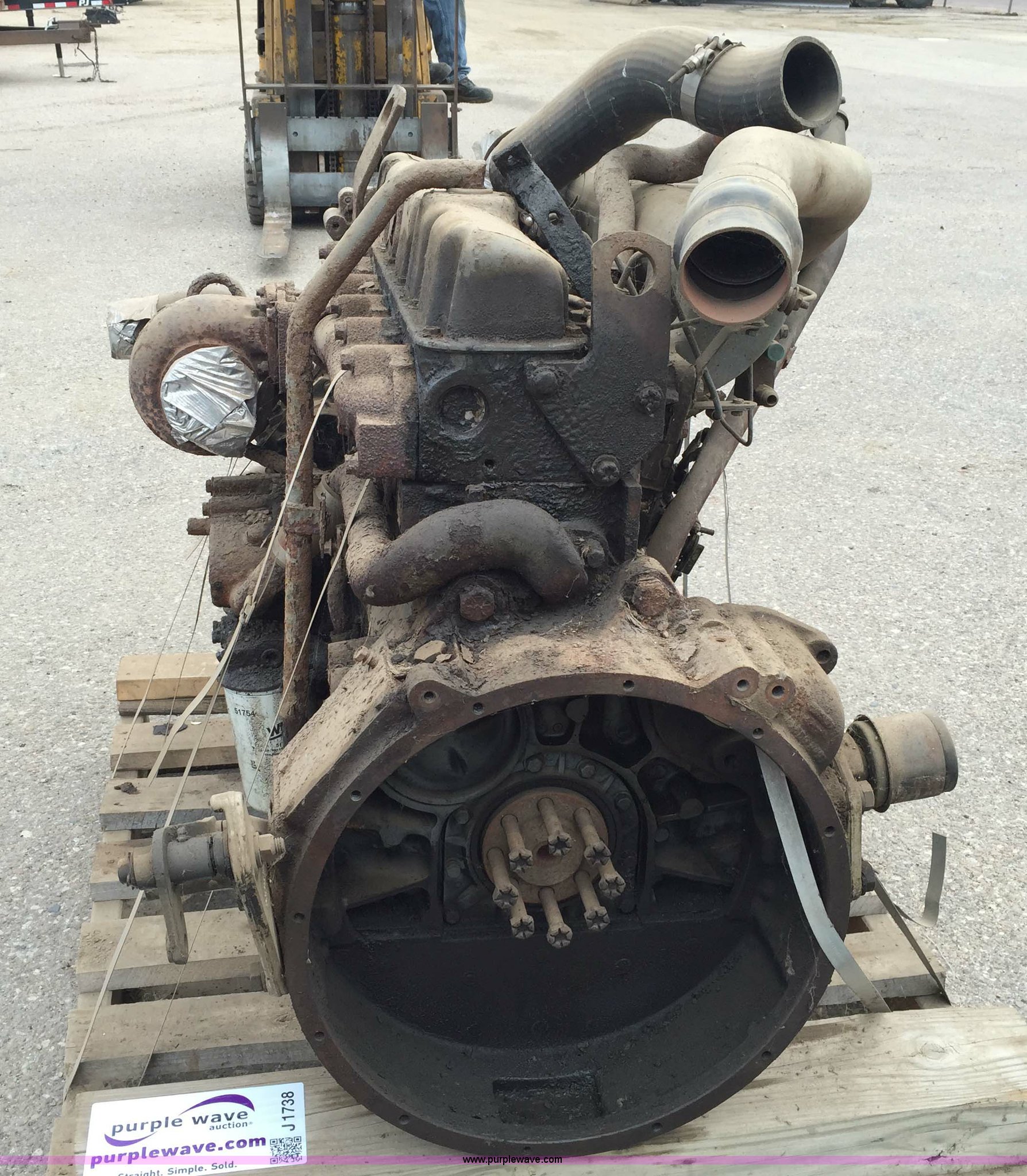 Ford 7.8L diesel engine in Elk Point, SD | Item J1738 sold | Purple Wave