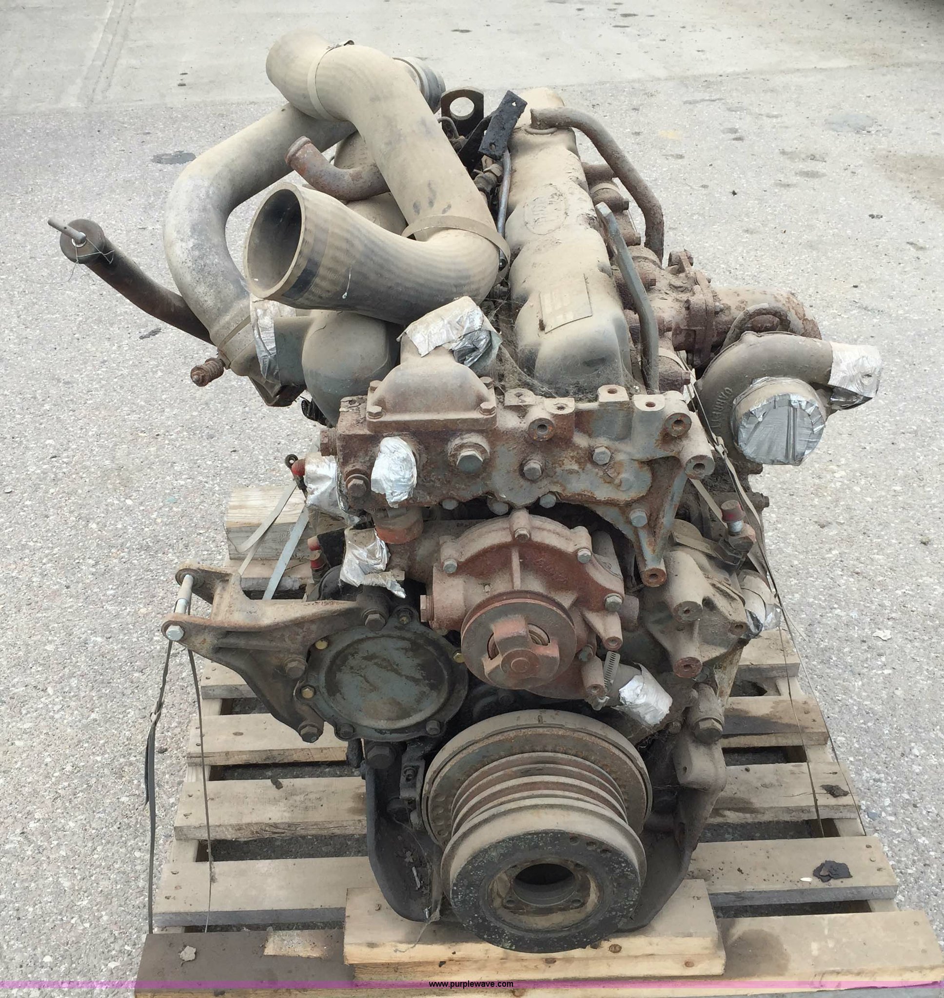 Ford 7.8L diesel engine in Elk Point, SD | Item J1738 sold | Purple Wave