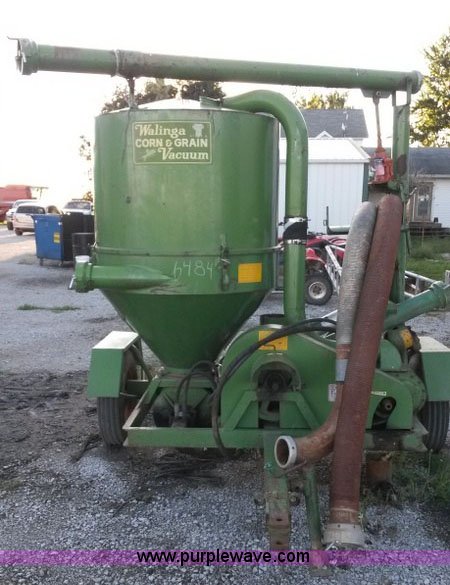 Walinga grain vacuum system in Cropsey, IL | Item D1712 sold | Purple Wave