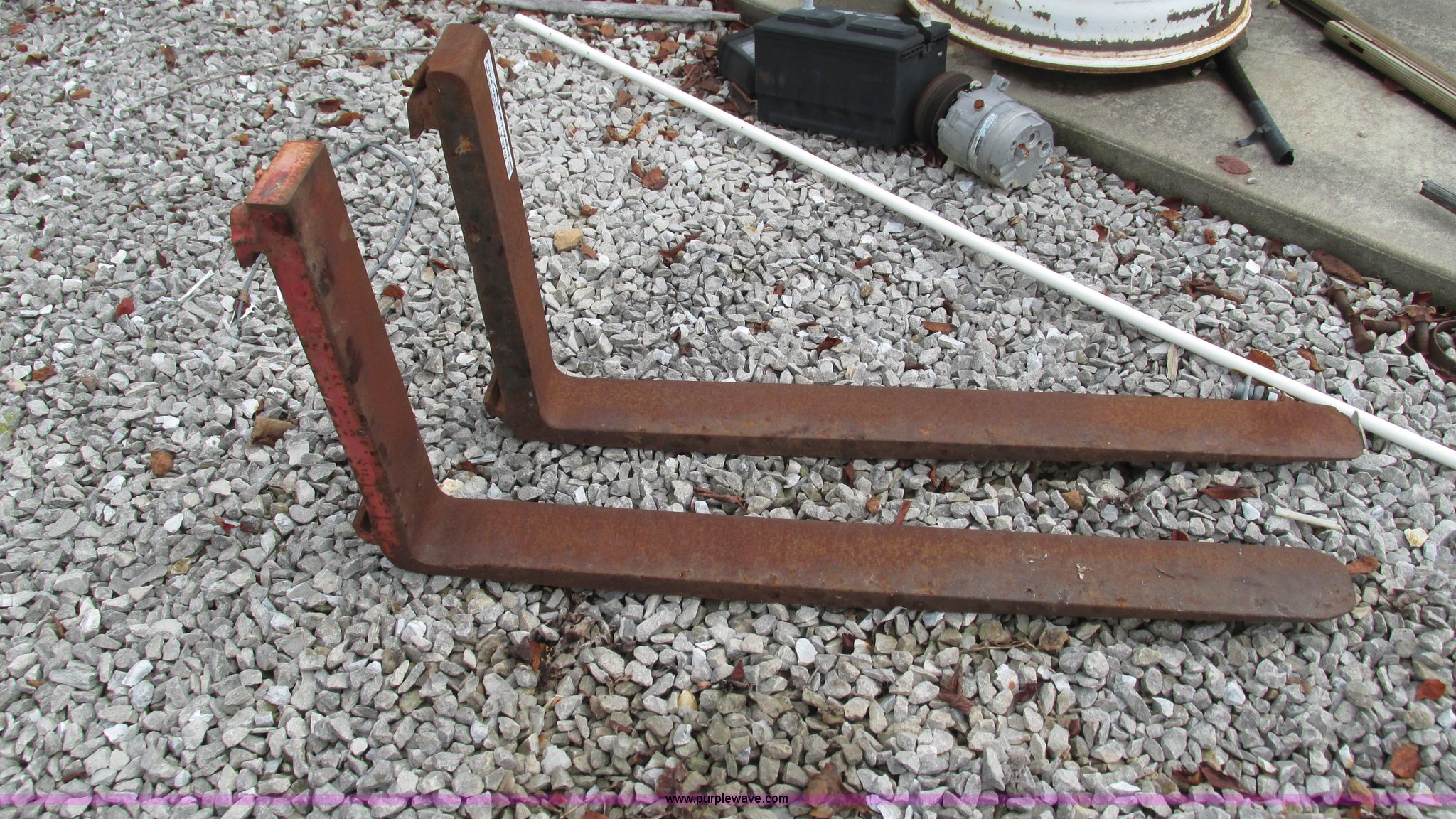 Kenhar K-547 forks in Greenfield, MO | Item AY9752 sold | Purple Wave